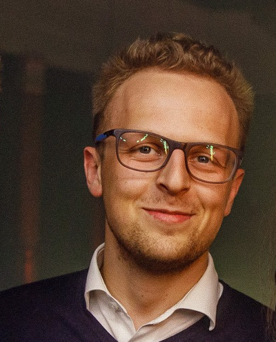 Karol Rogalski – Medium