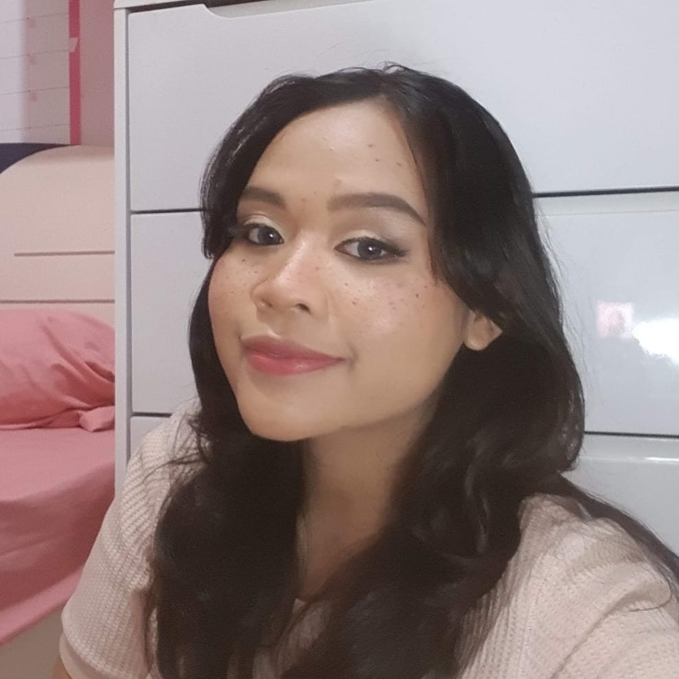 Sari Savira – Medium