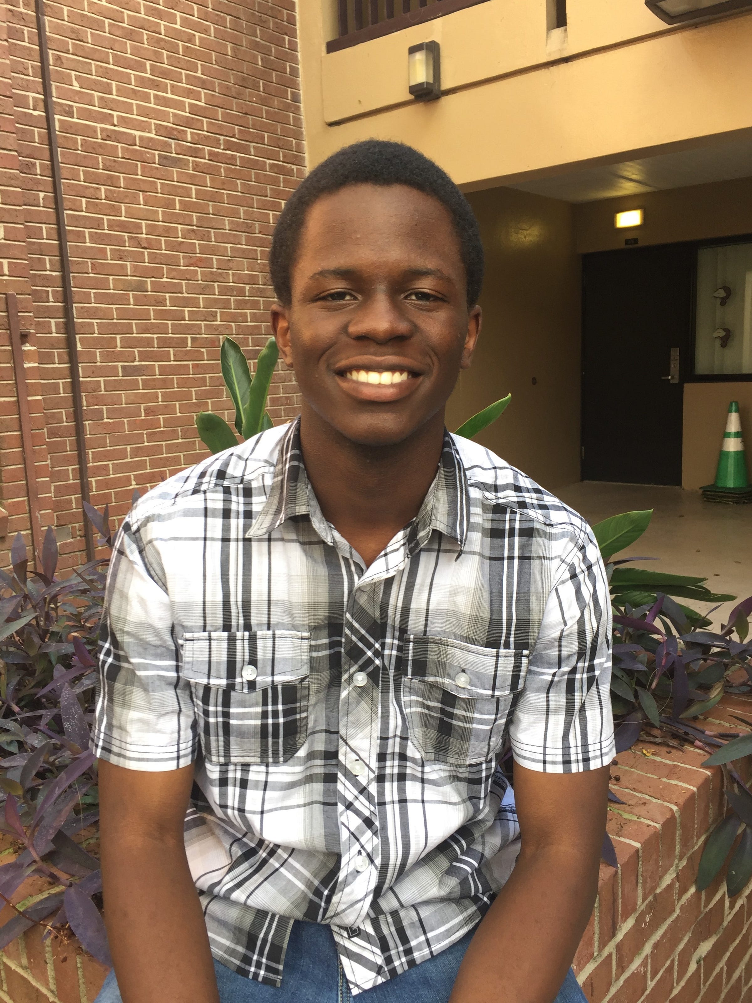 Alexander Booker – Medium