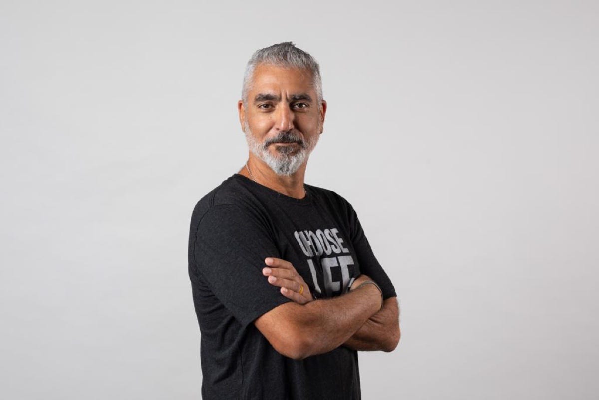 Shay Cohen – Medium