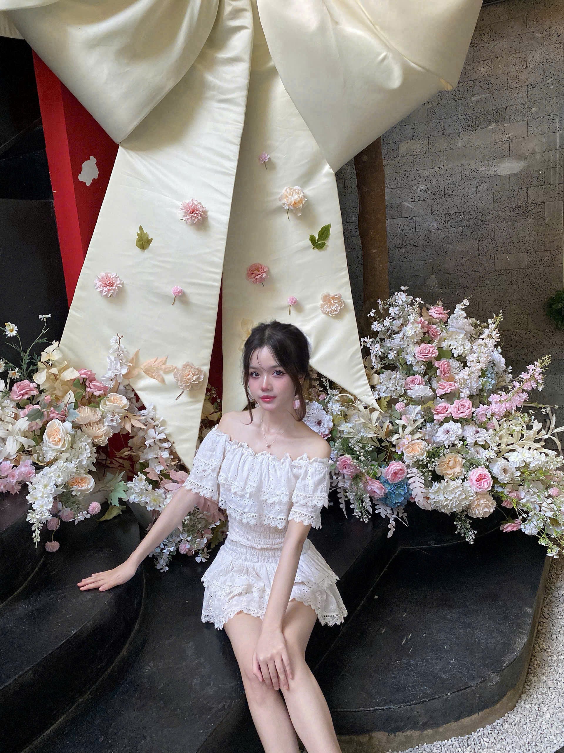 Nguyen Thuy Linh – Medium