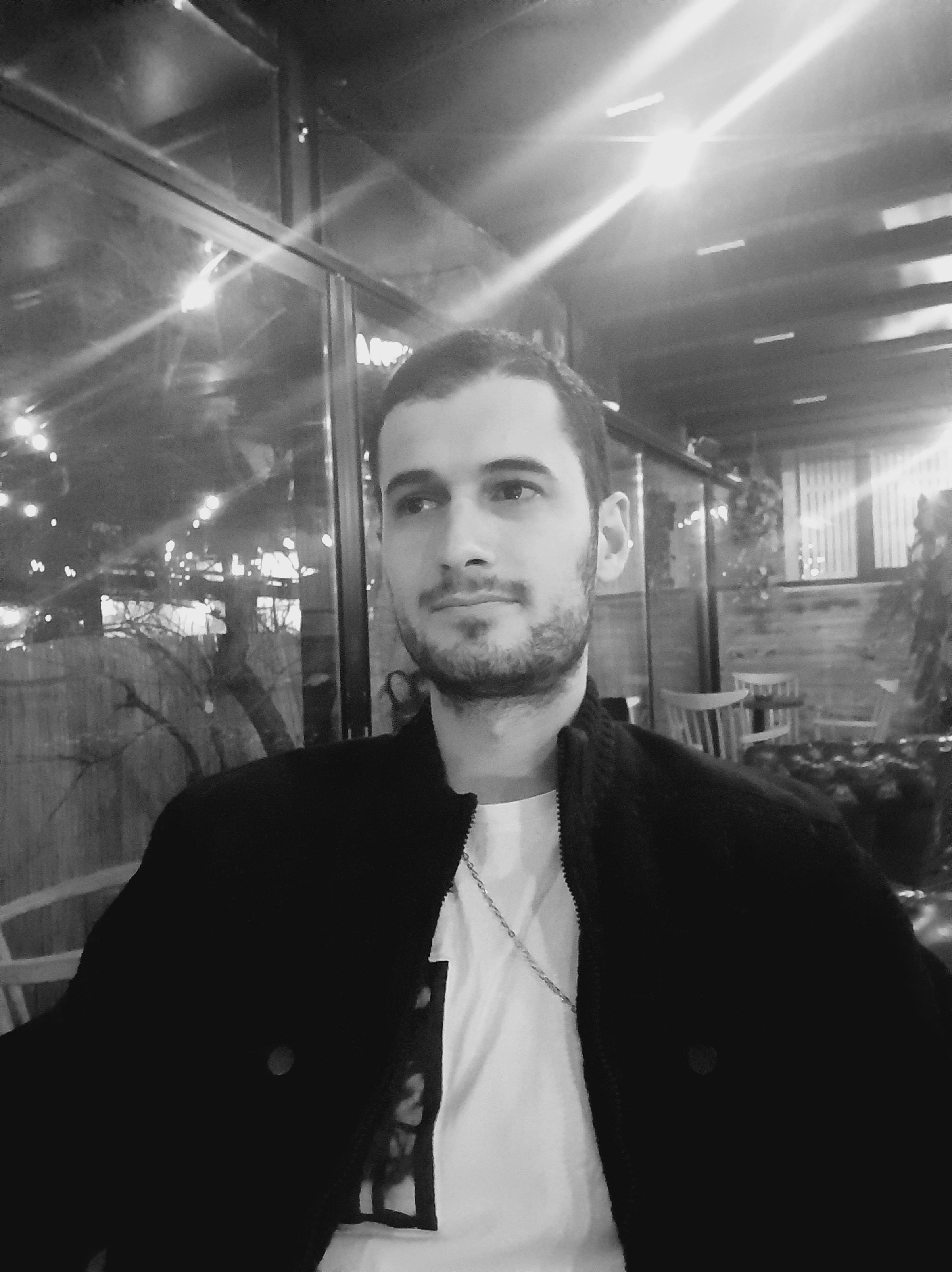 Alp Demirel – Medium