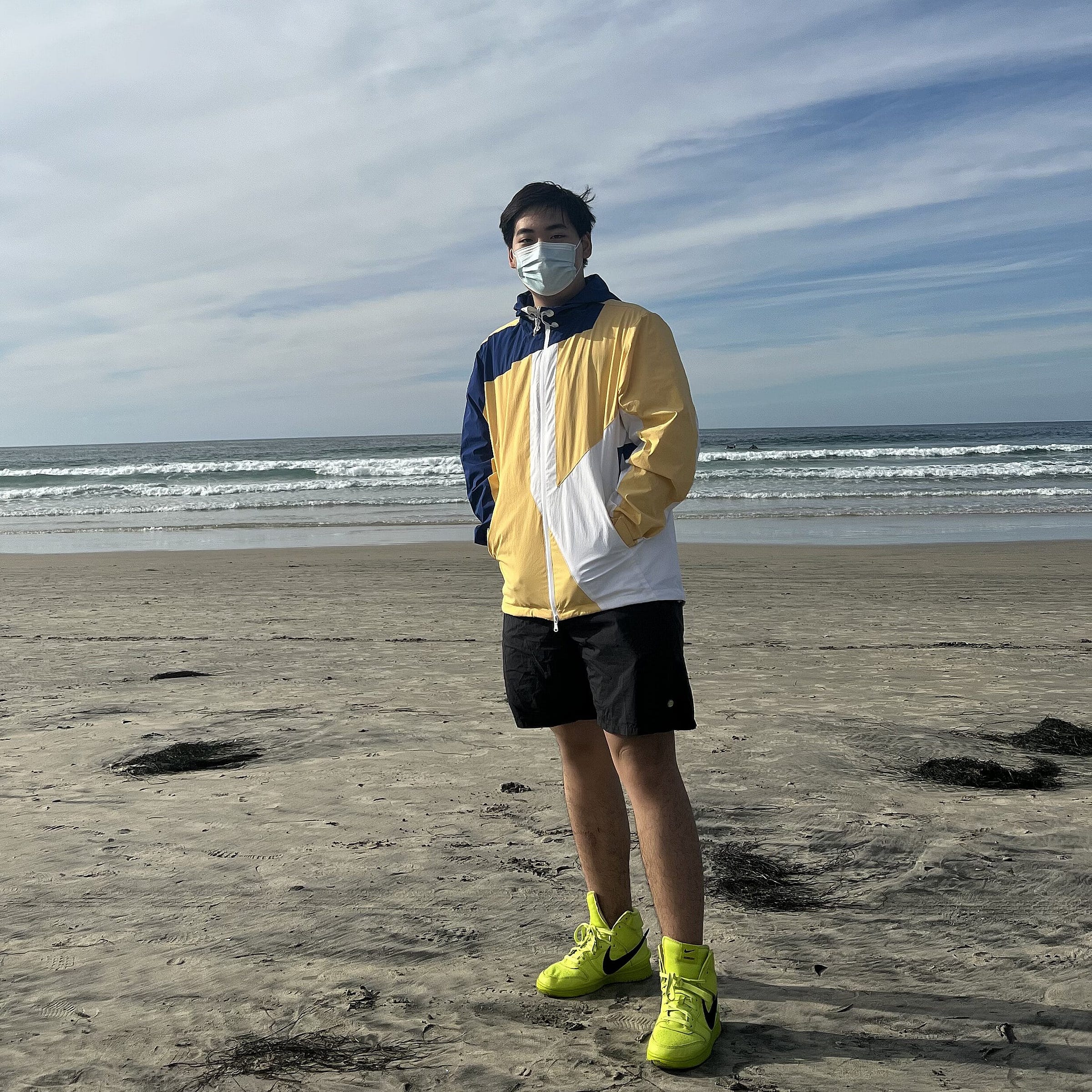 Long Yan – Medium