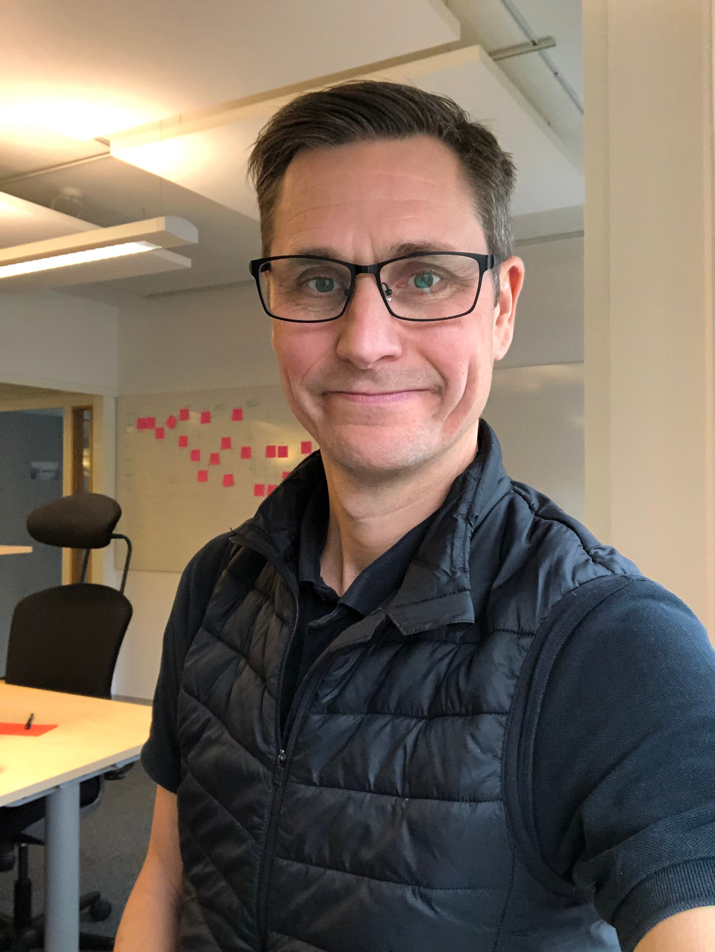 Johan Asplund – Medium