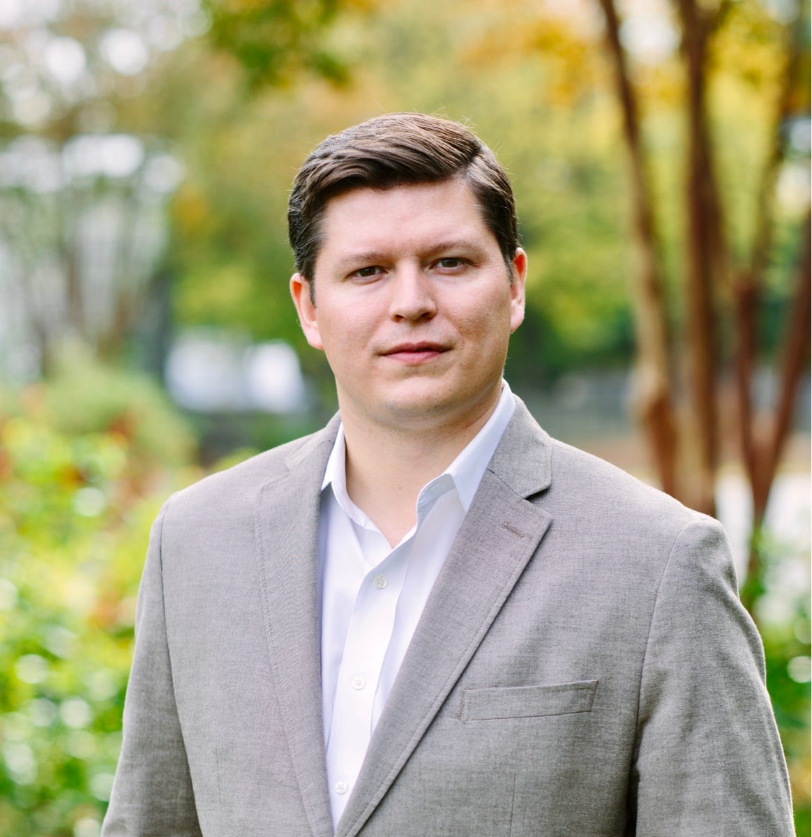 Abe Adams – Medium