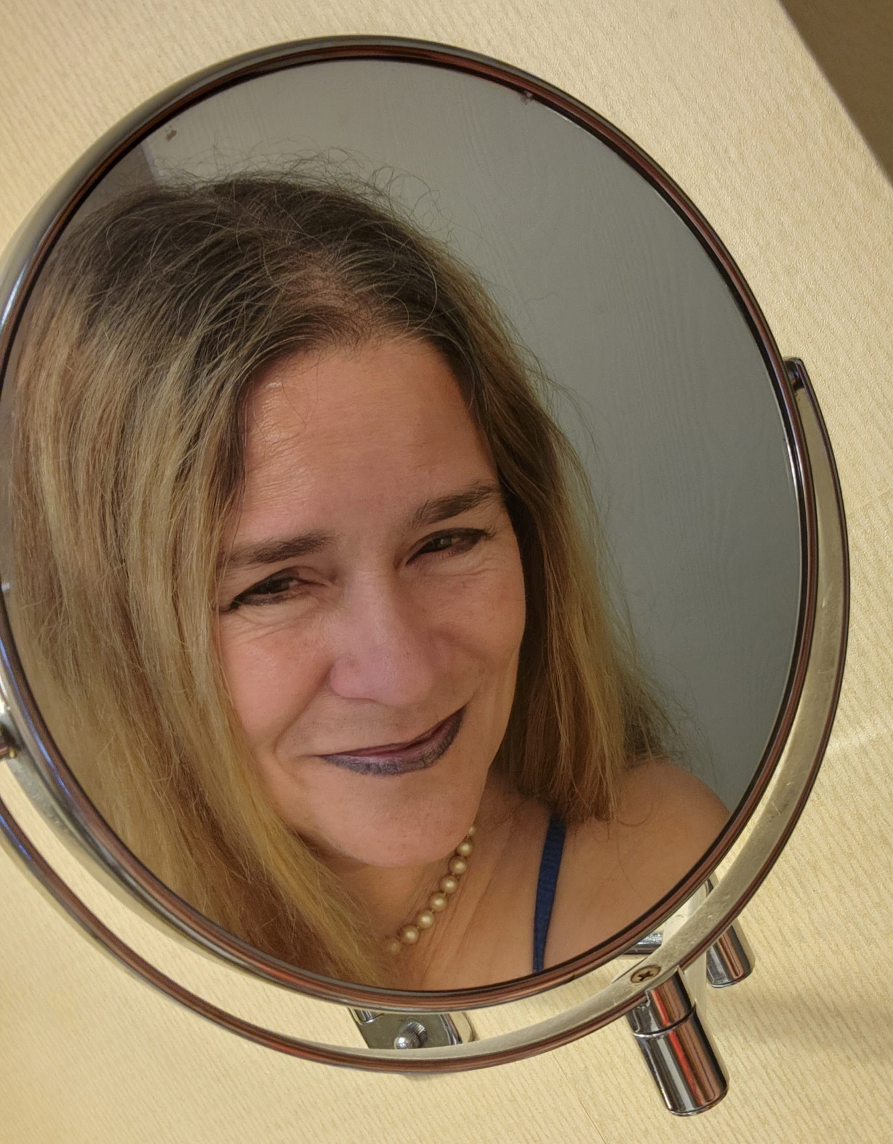 Elizabeth Garrett – Medium