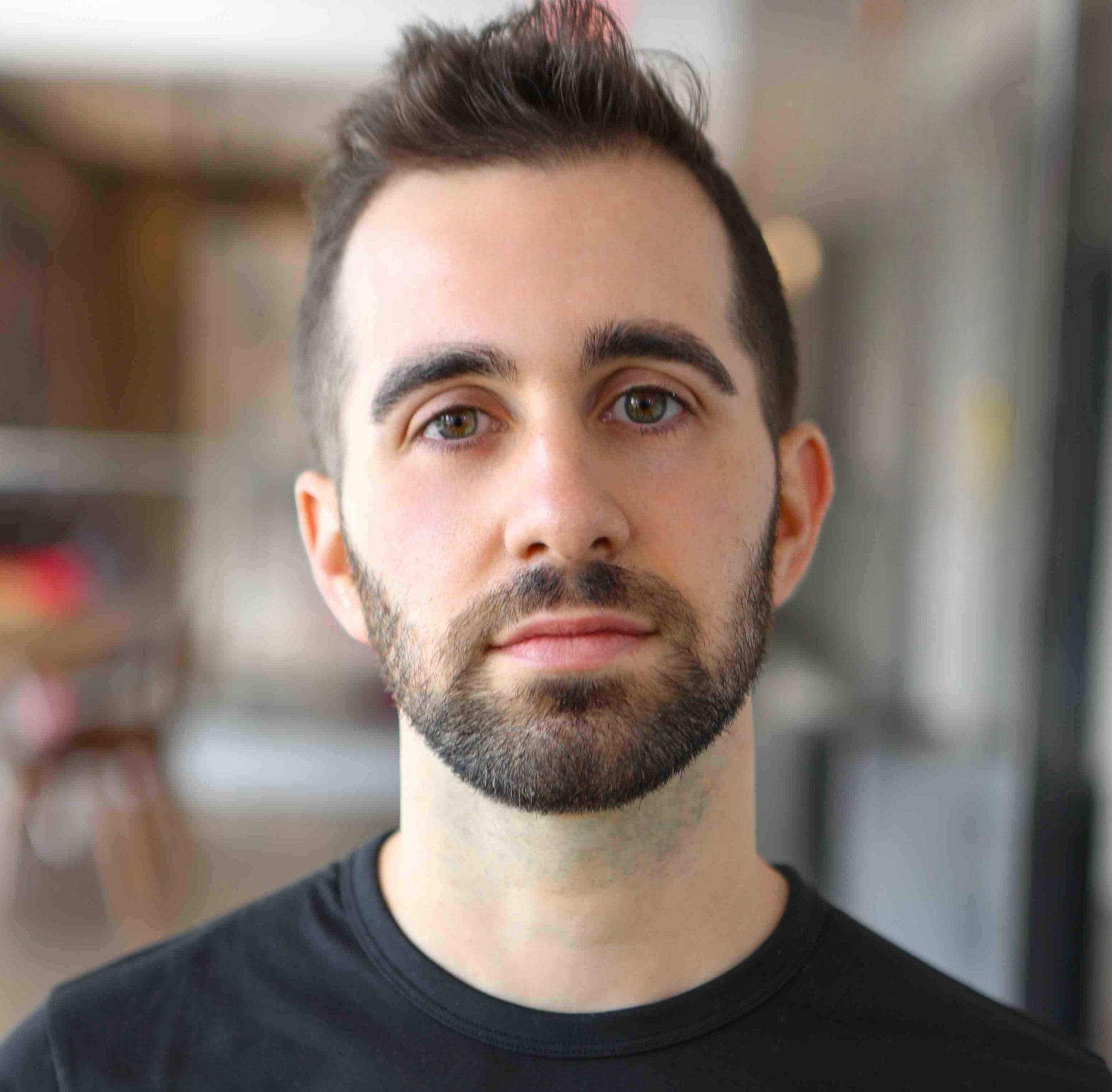 Alex Mann – Medium