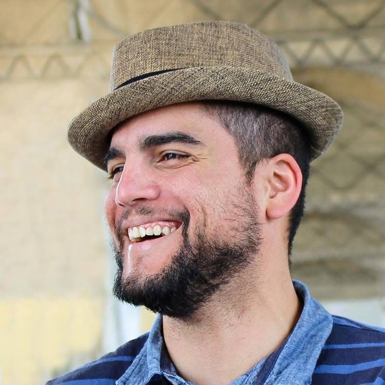 Carlos Centeno – Medium