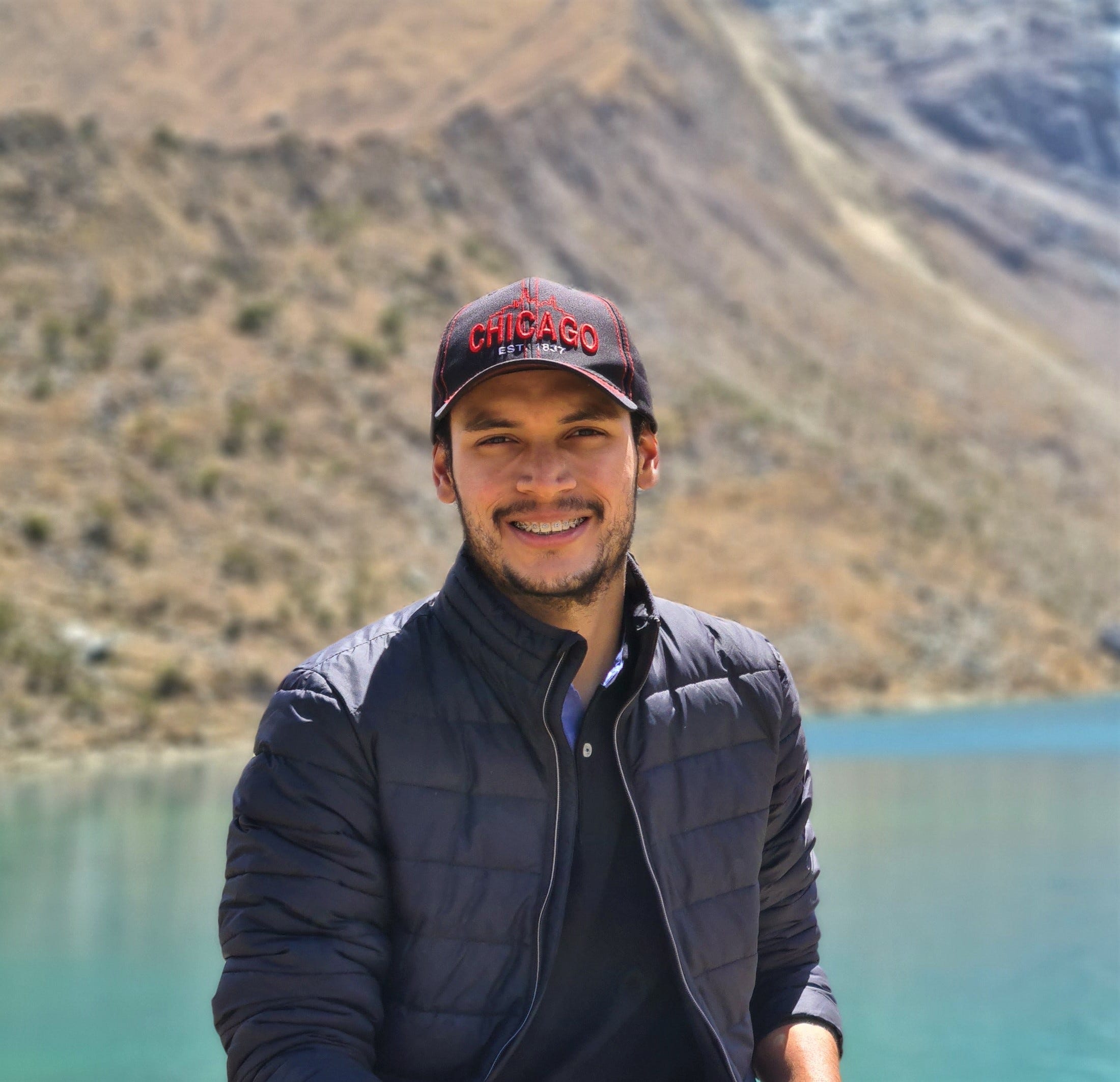 José Luis Jáuregui – Medium