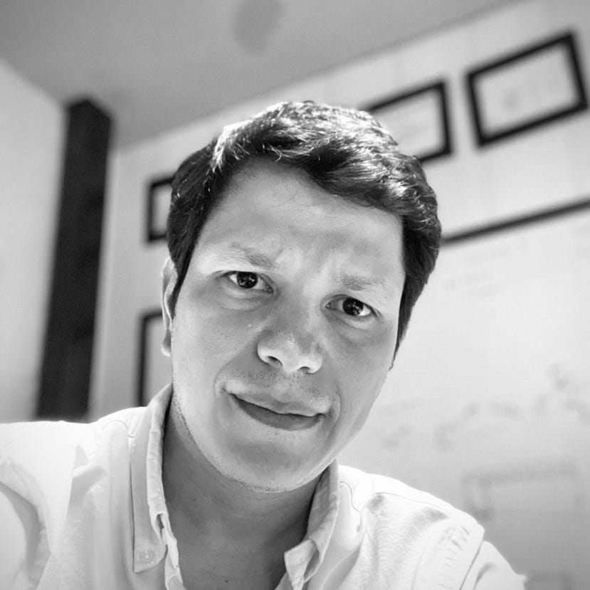 Humberto Ramos – Medium