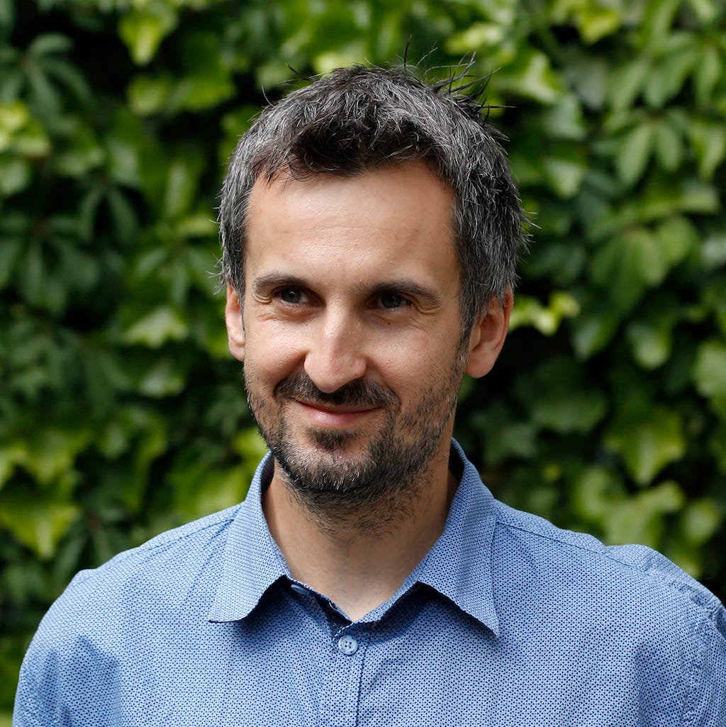 Tomasz Gajewski – Medium