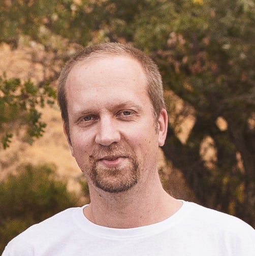Tuomas Rinta – Medium
