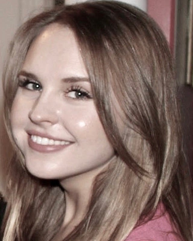 Eva Bartnik – Medium
