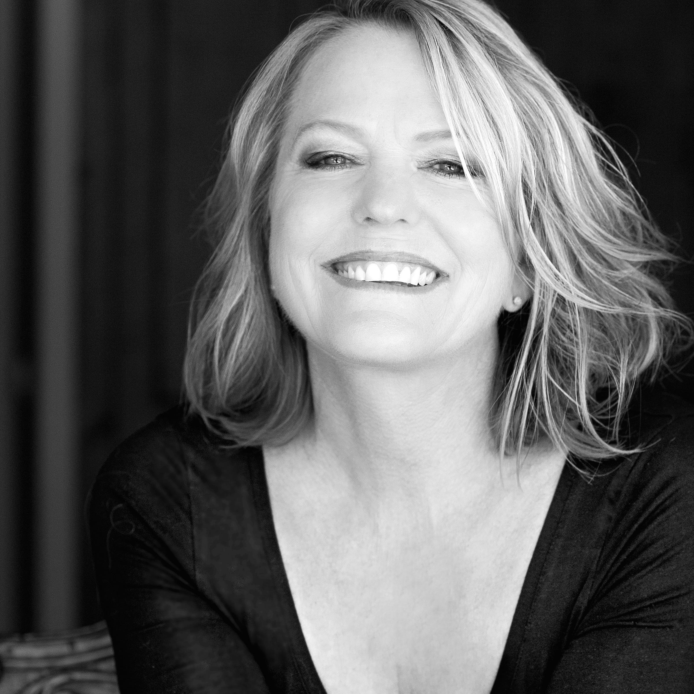 Liz Duvall – Medium