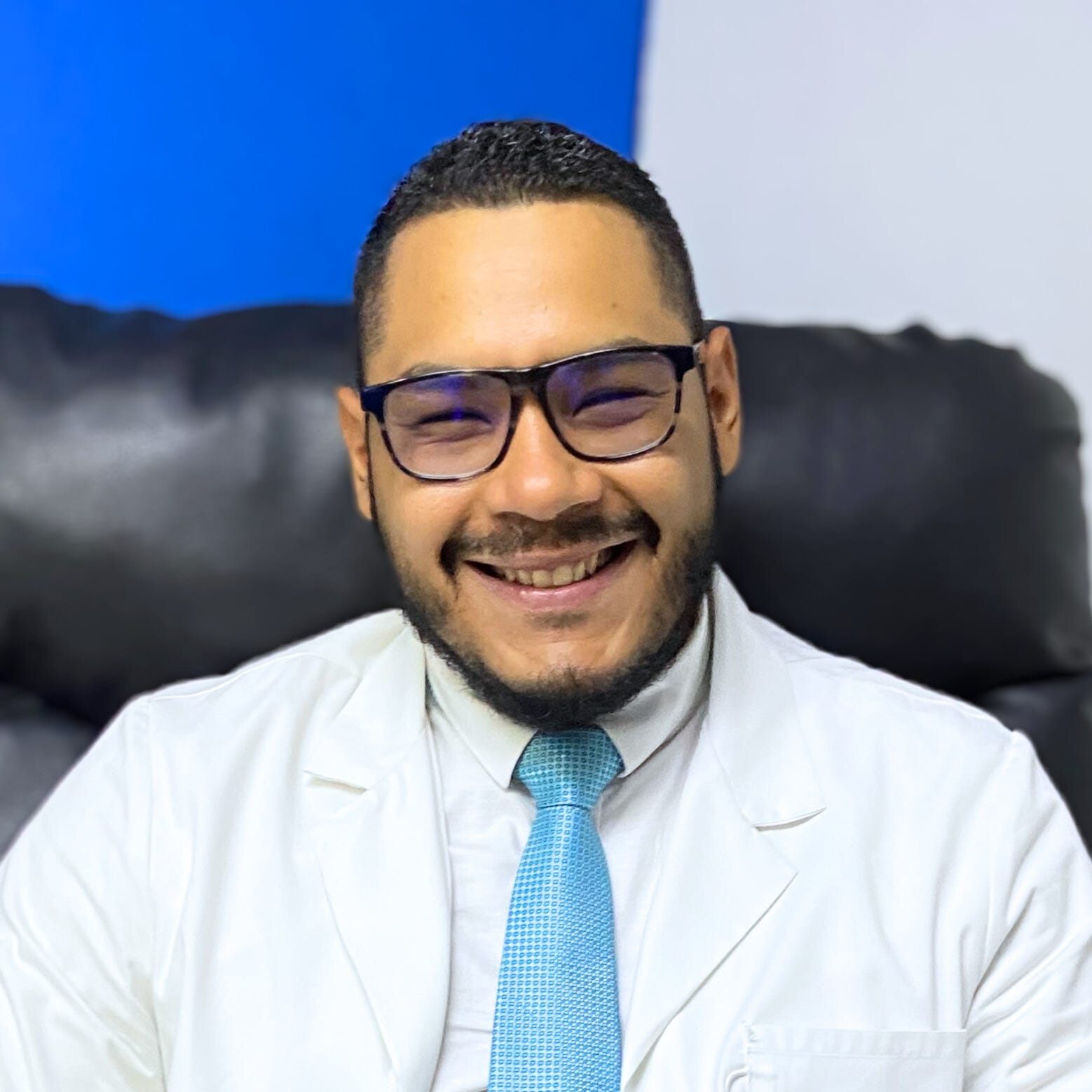 Israel Delgado – Medium