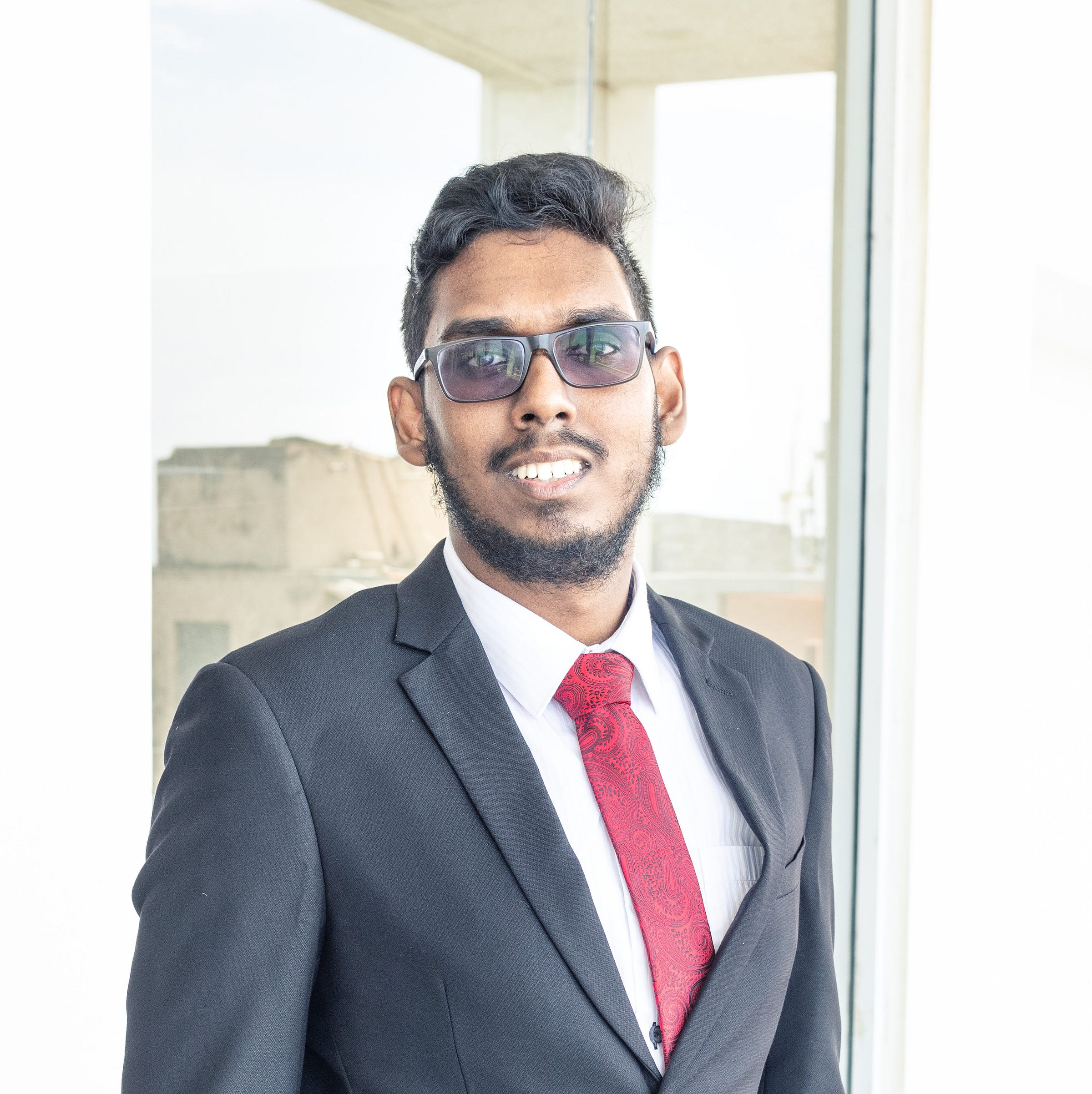 Navindu Dahanayake – Medium