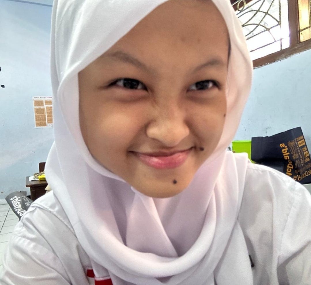 Aulya Dewi Nuraini – Medium