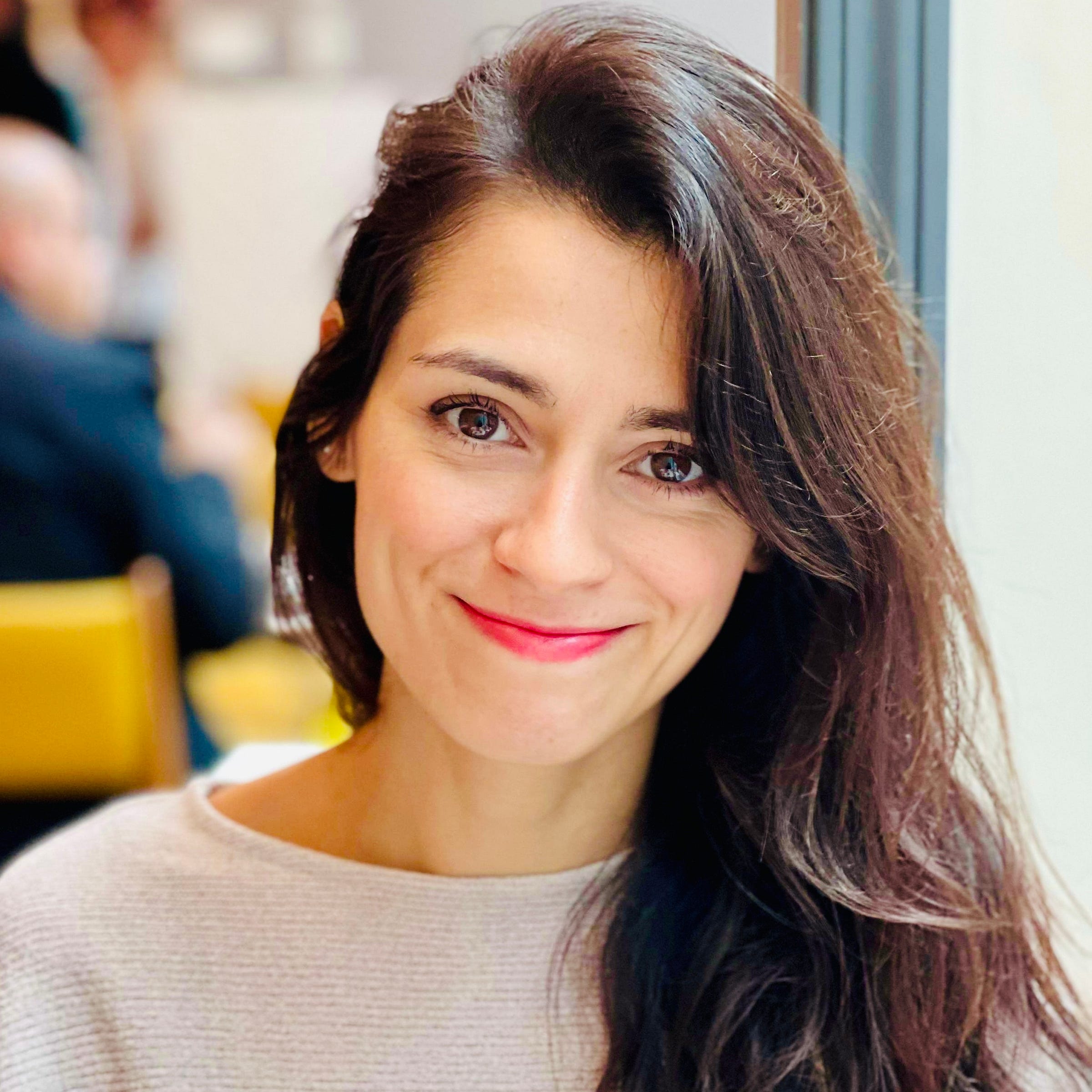 Stephanie Luz – Medium
