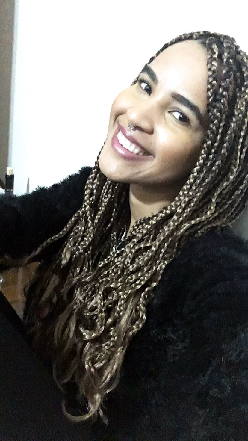 Fernanda Soares – Medium