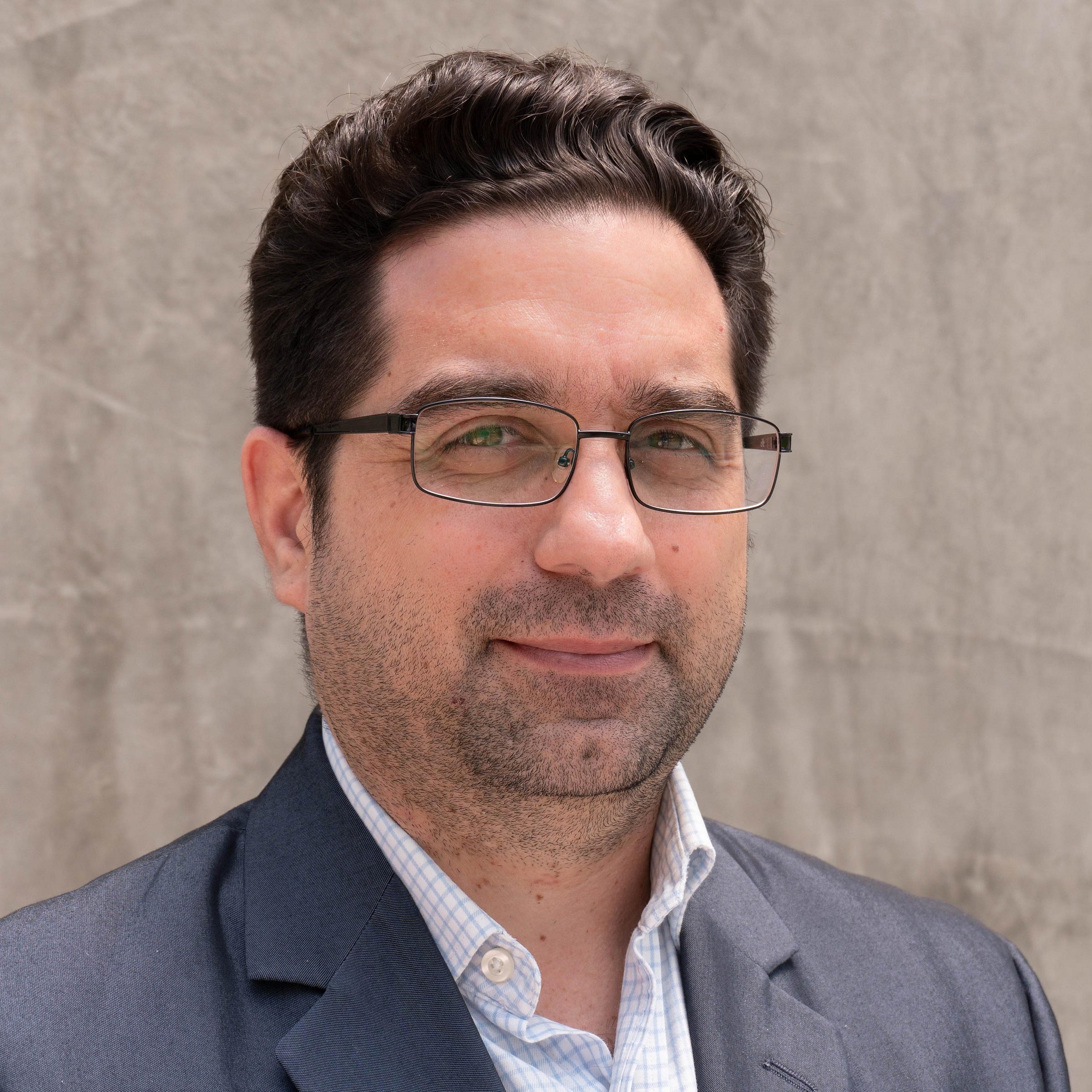 Basilio Karamanos – Medium