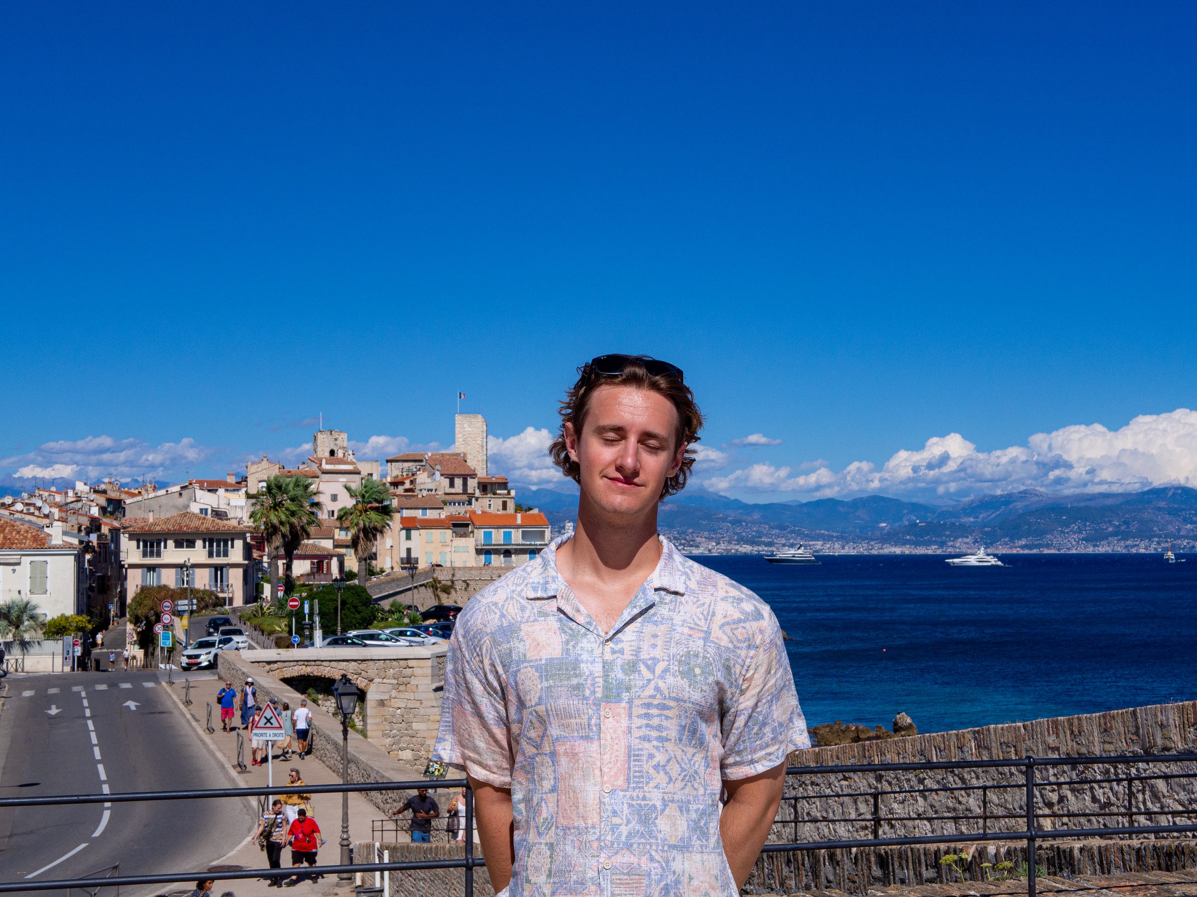 Srd Brady – Medium