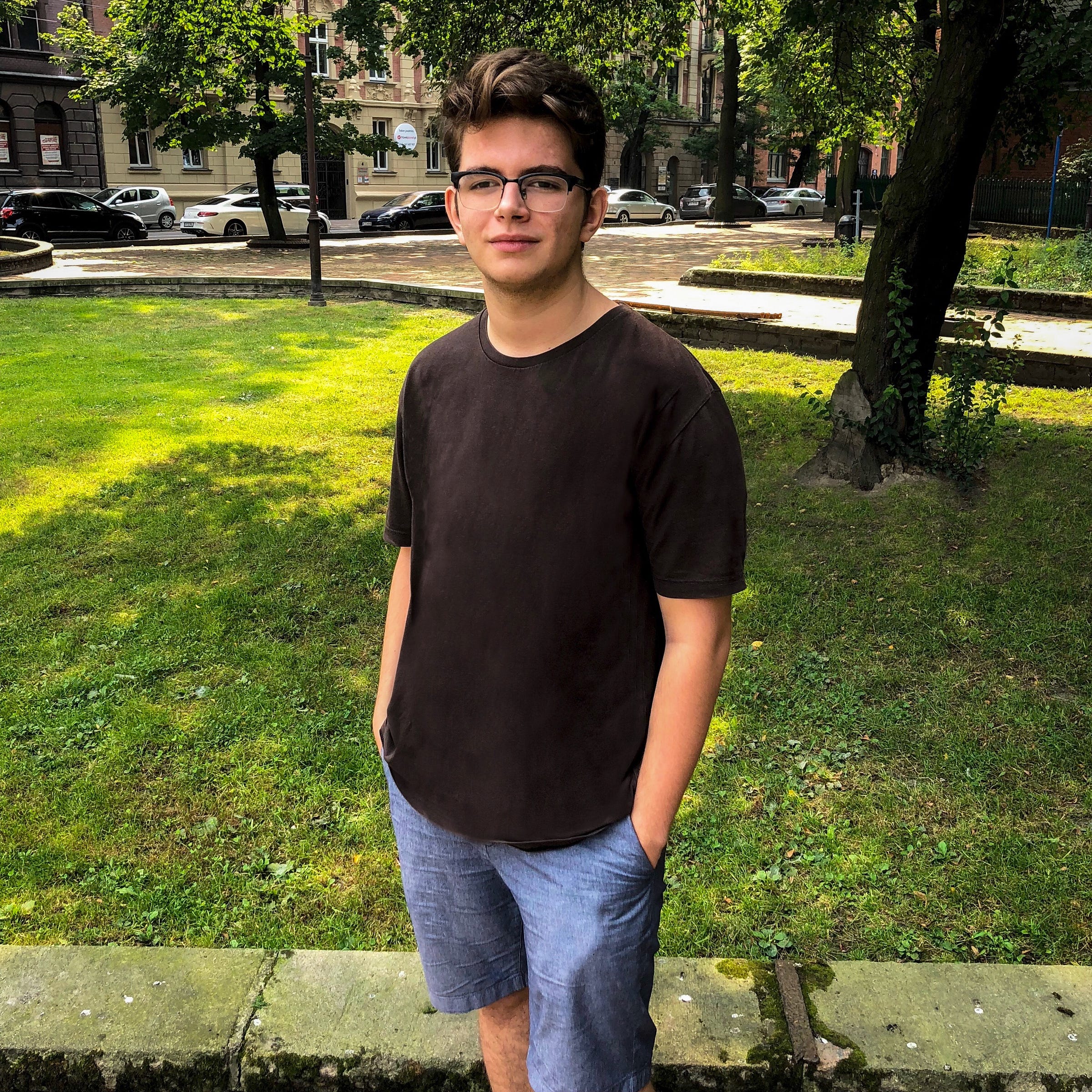Szymon Nowak – Medium