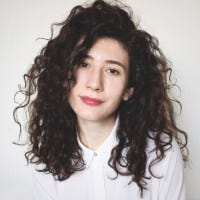 Eva Denes – Medium