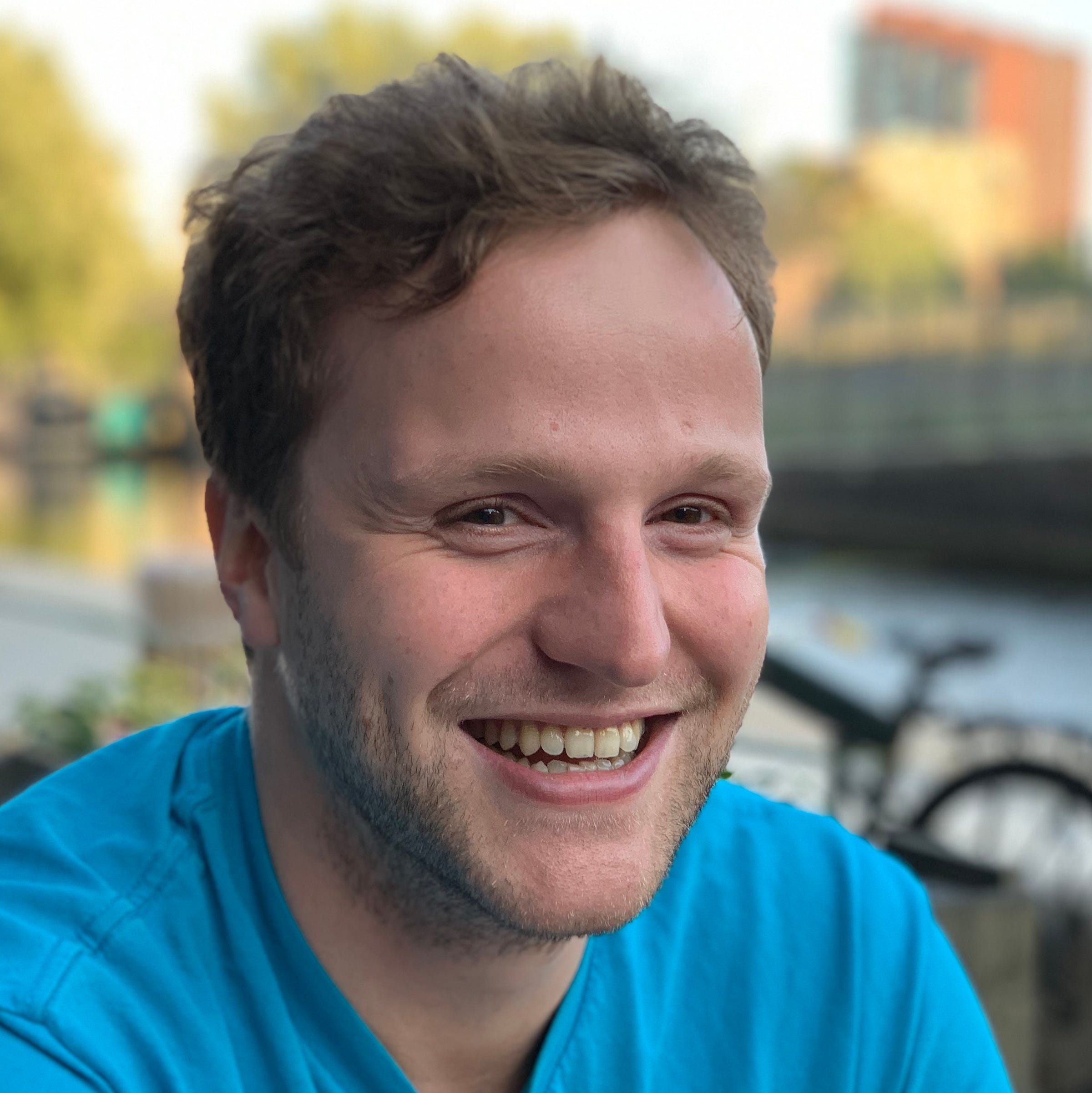 Ross Kent – Medium