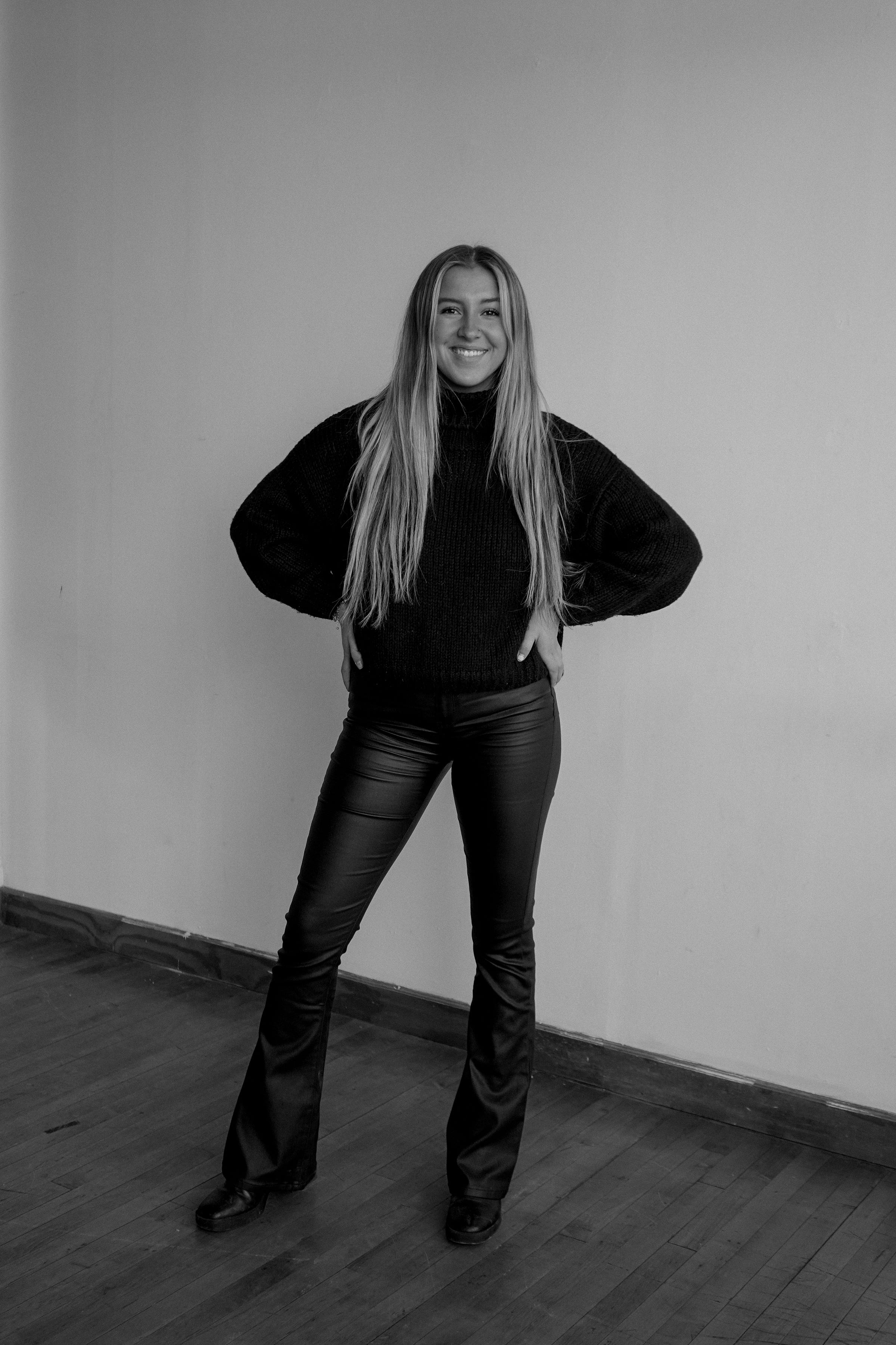 Chloe Kullander – Medium