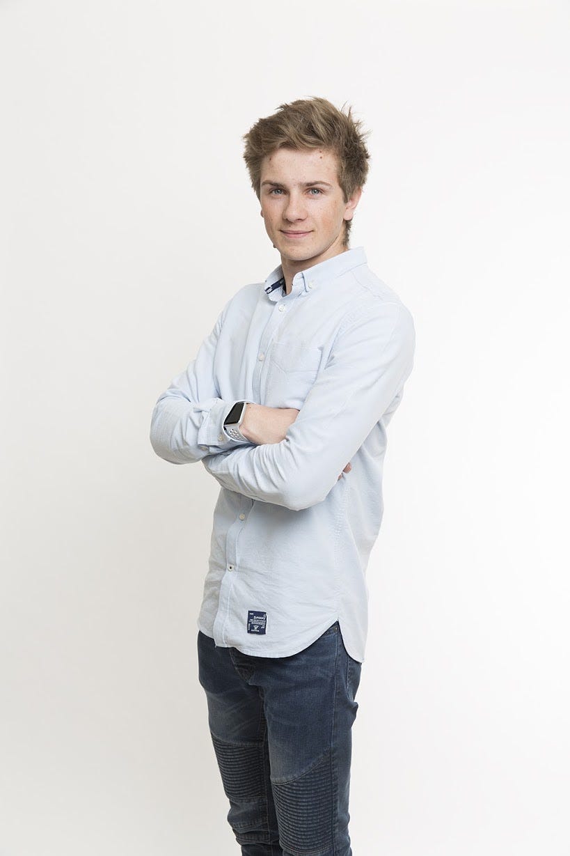 Lukas Mohr – Medium