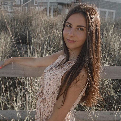 Alexa Roberts – Medium