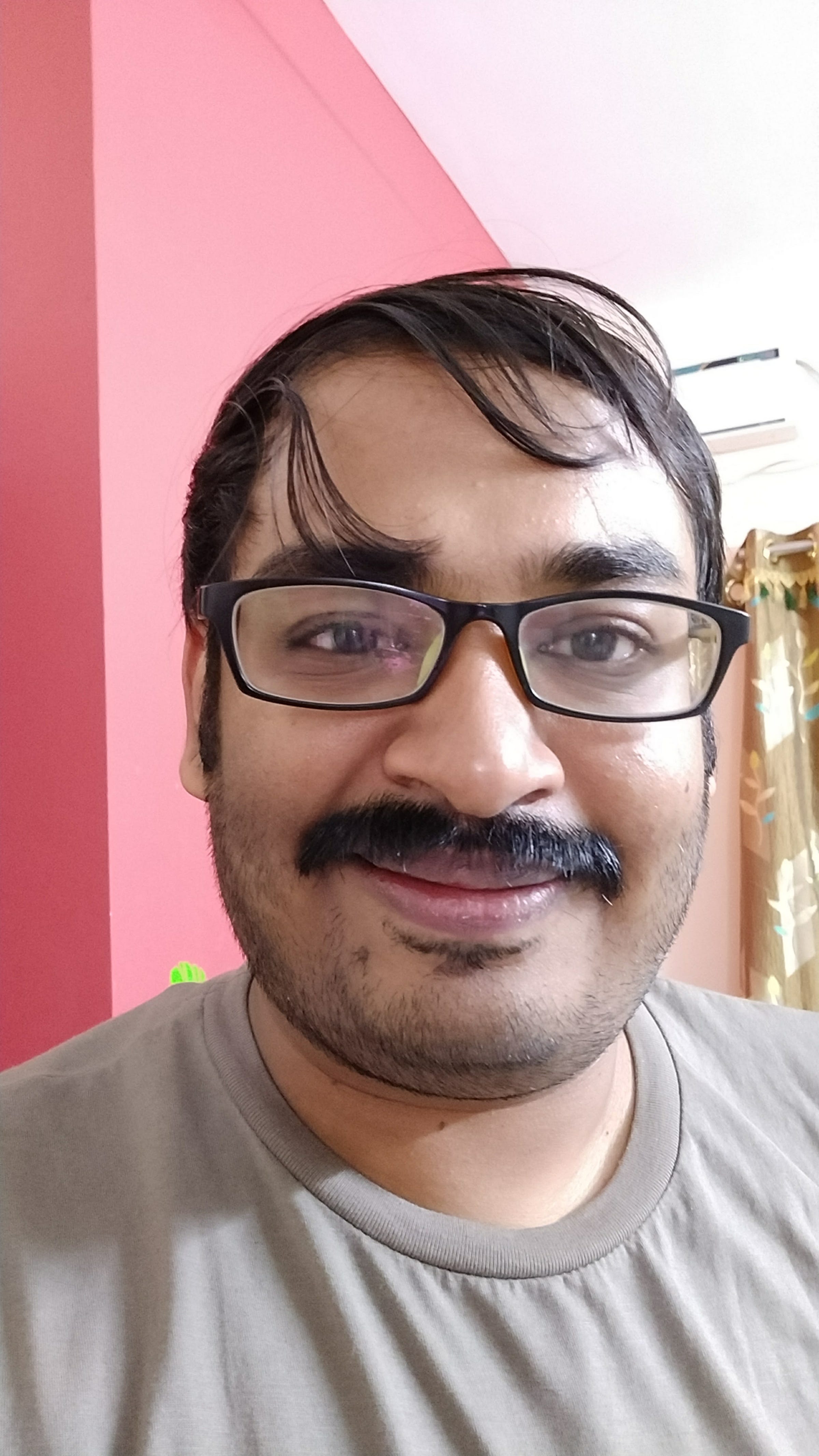 Simon Roy – Medium