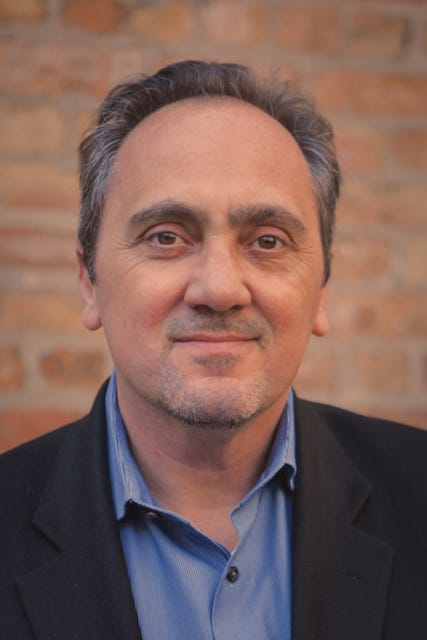 Tony Lorenz – Medium