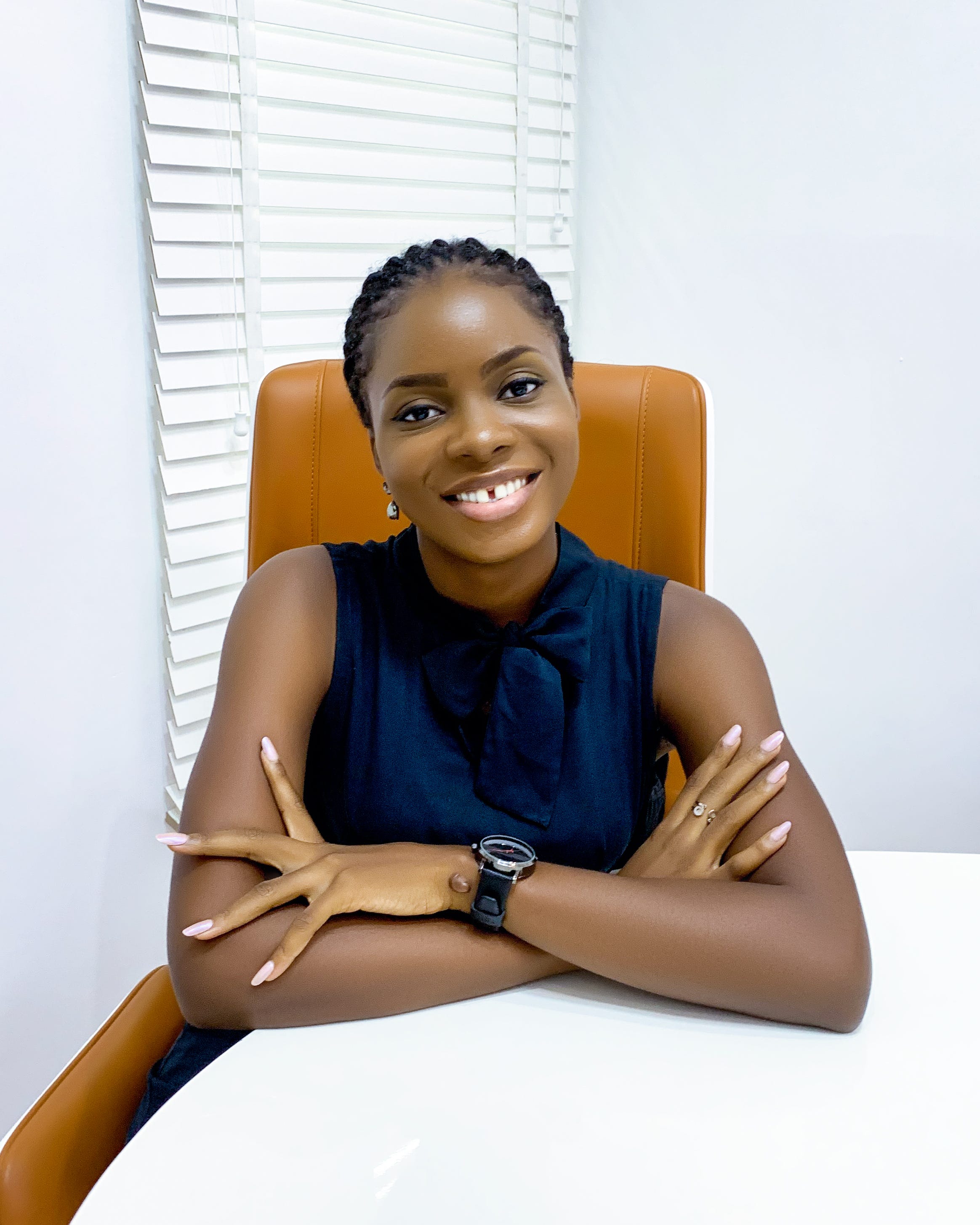 Mide Robert – Medium