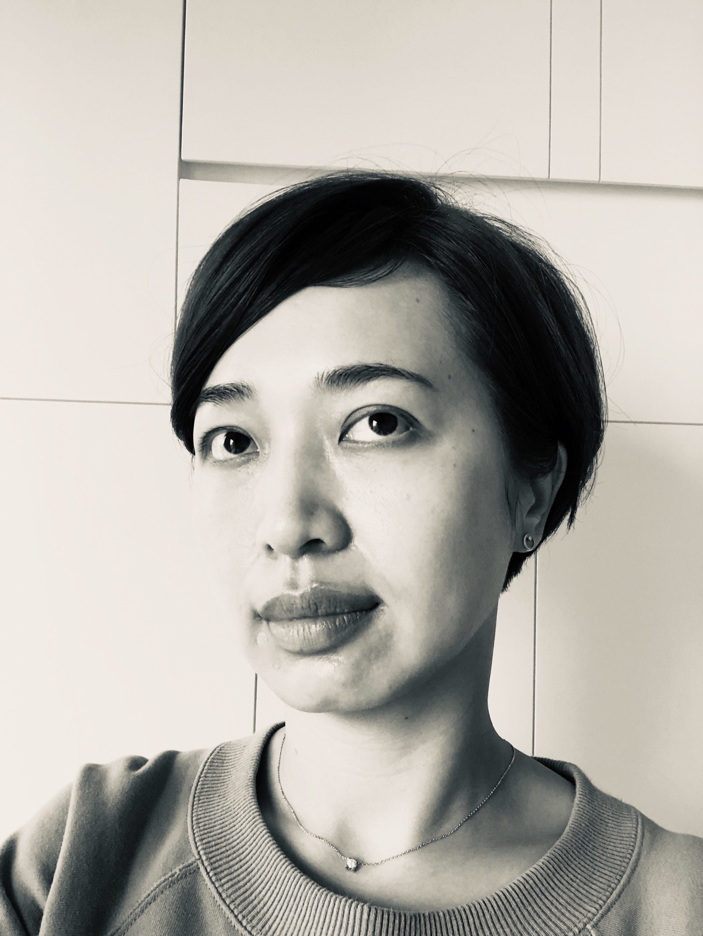 Amberini Teng – Medium