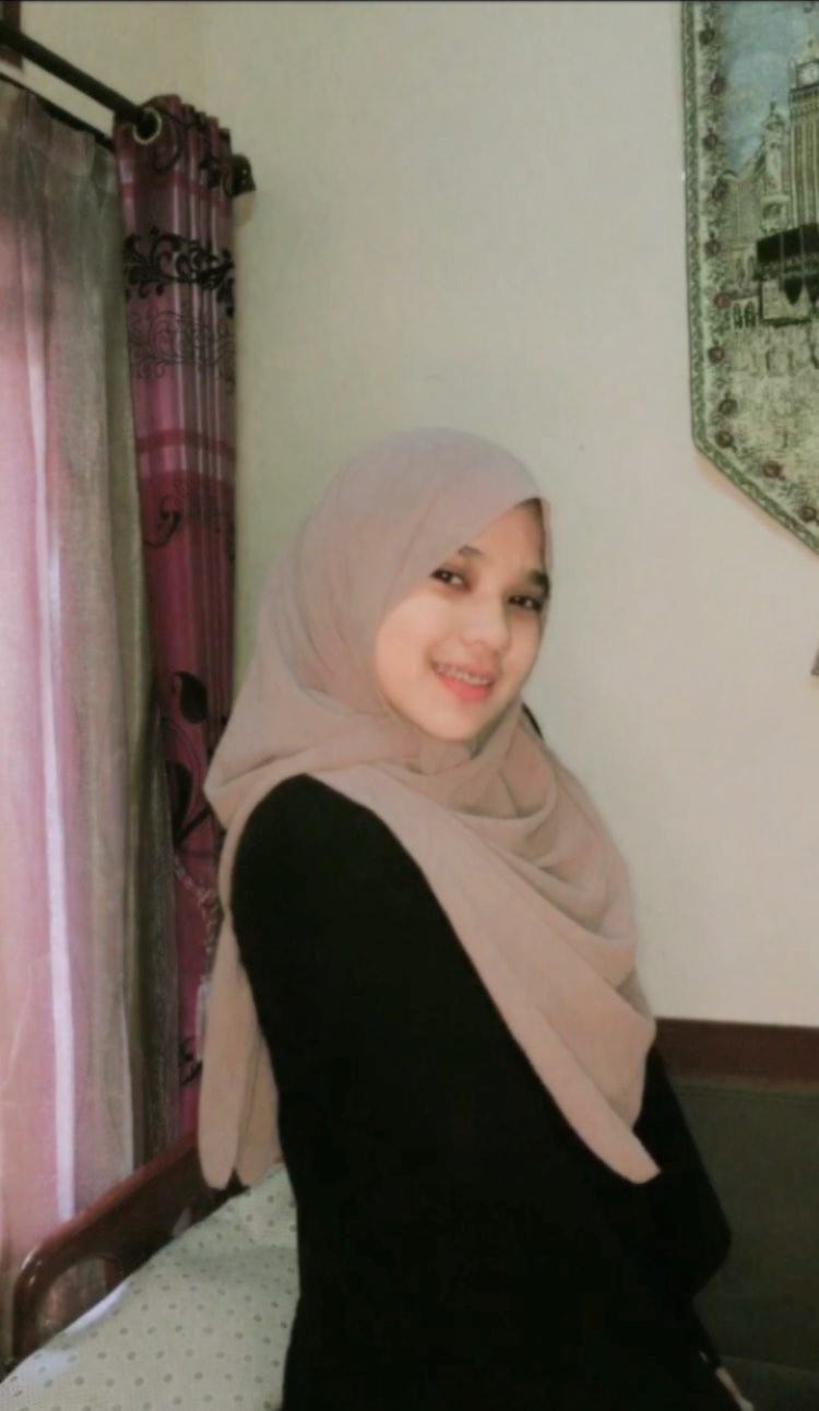 Yessa Nicke Fatmala – Medium