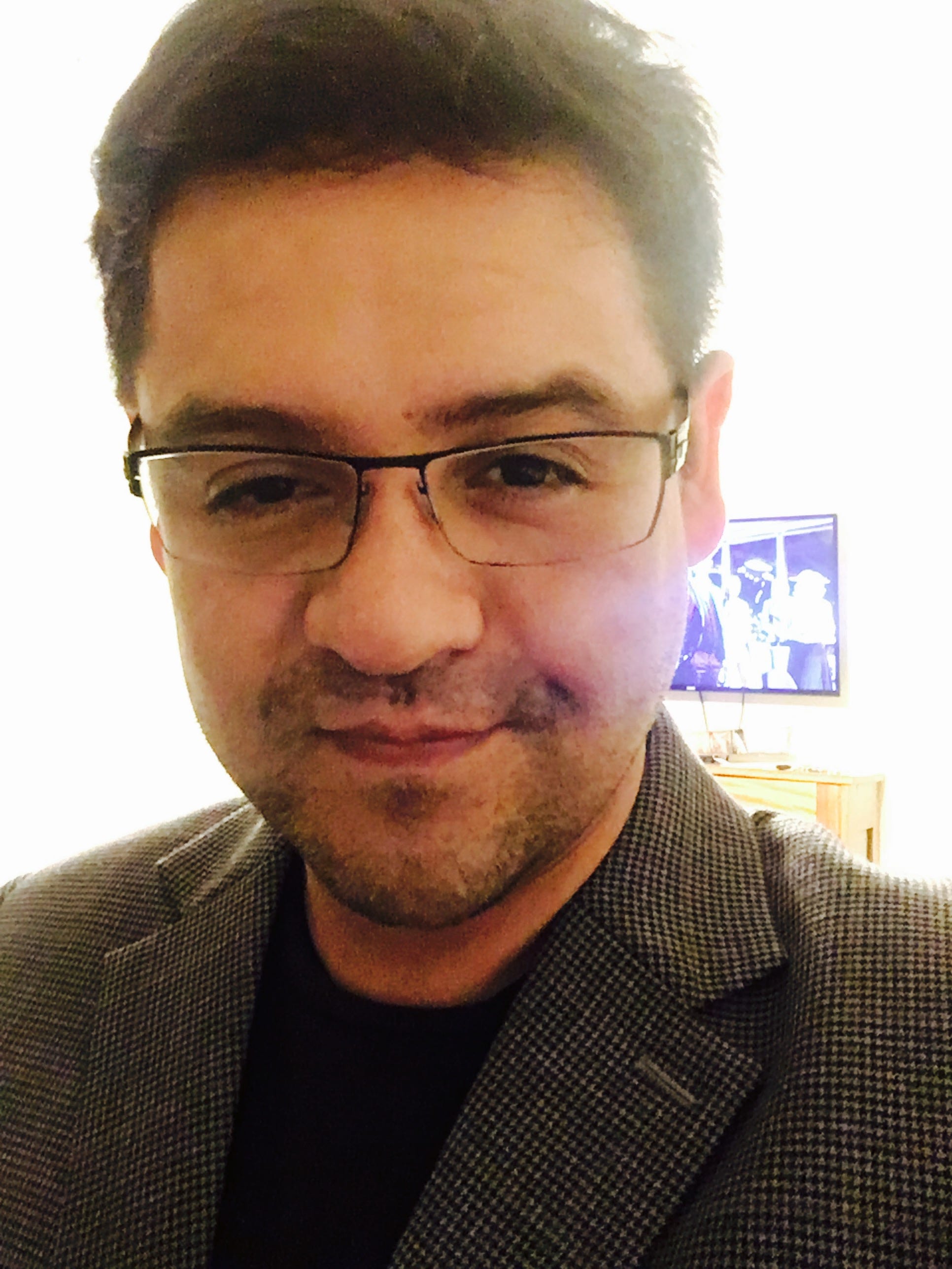 Jorge Reyna – Medium