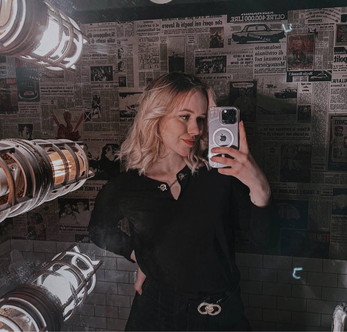 Molly Singer – Medium
