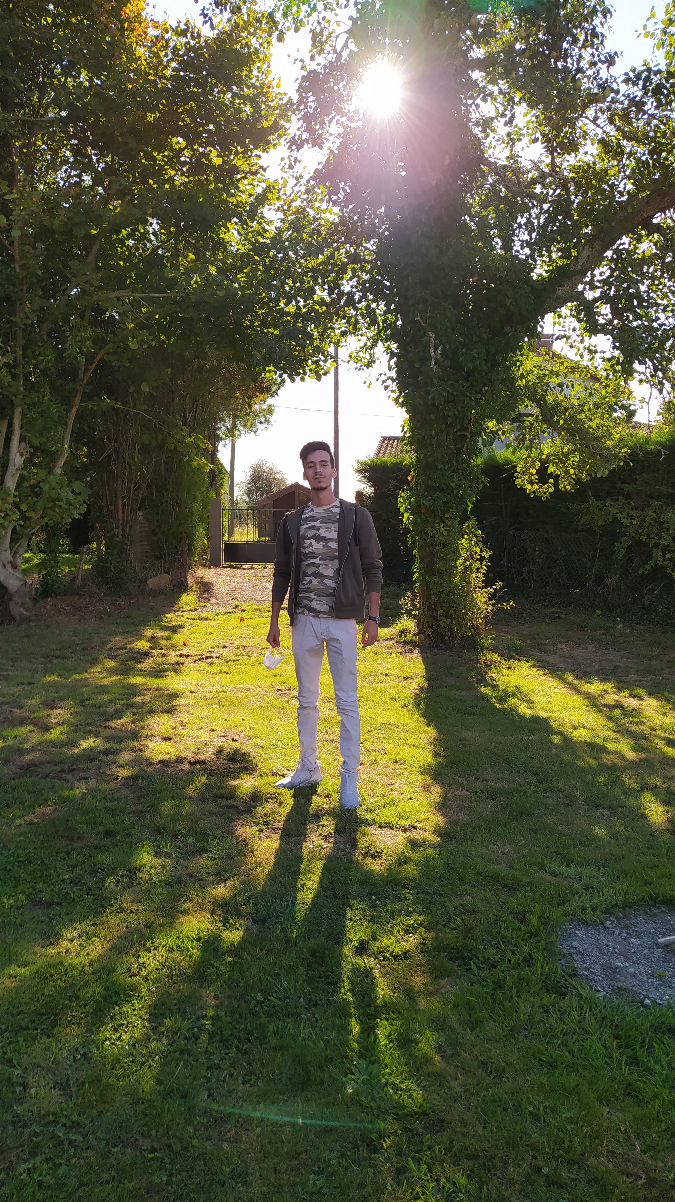 Sofiane Ghecham – Medium