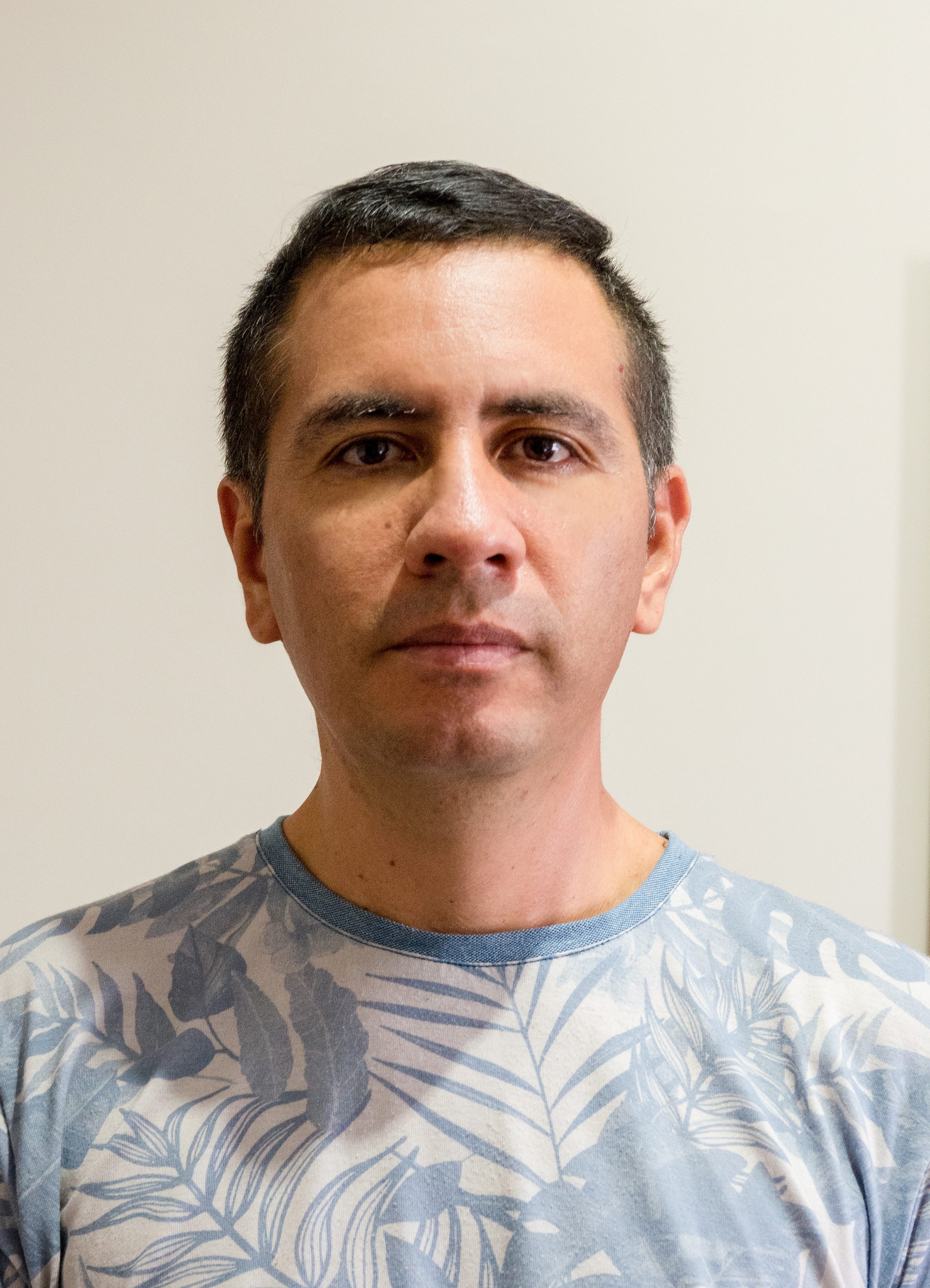 Carlos Julio Mora – Medium