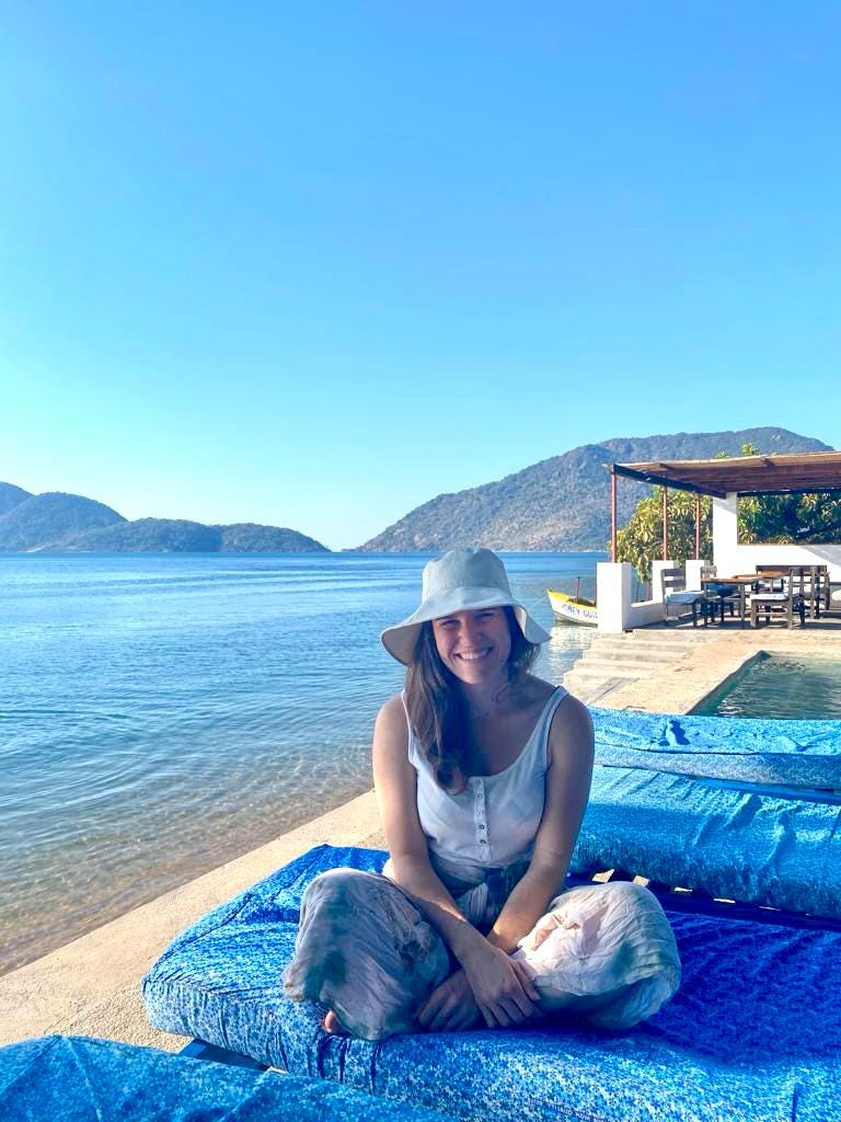 About – Caroline Grace – Medium