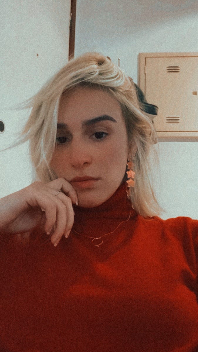 Tais Forcellini – Medium