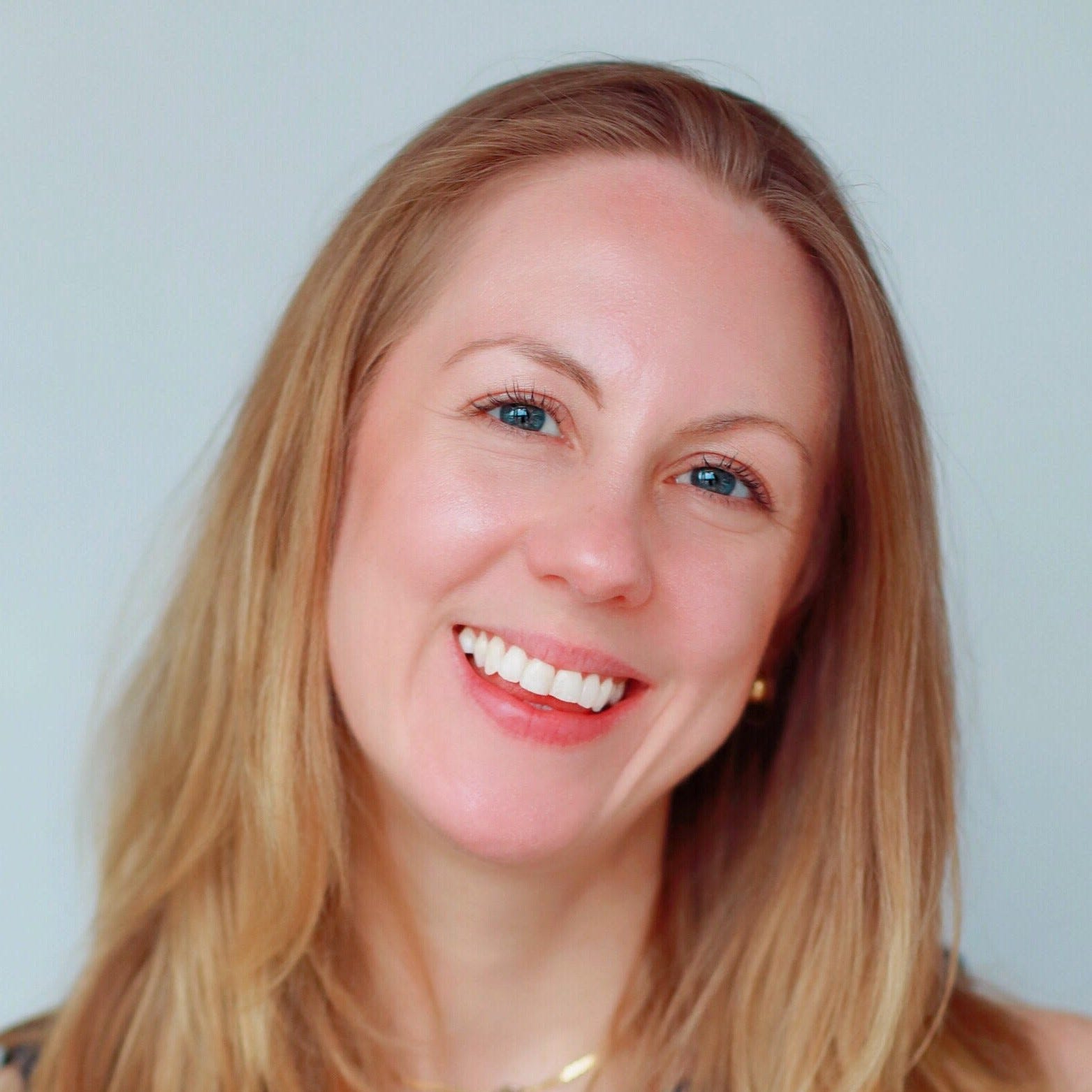 Laura Little – Medium