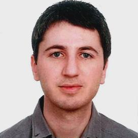 Adrián Calvo – Medium