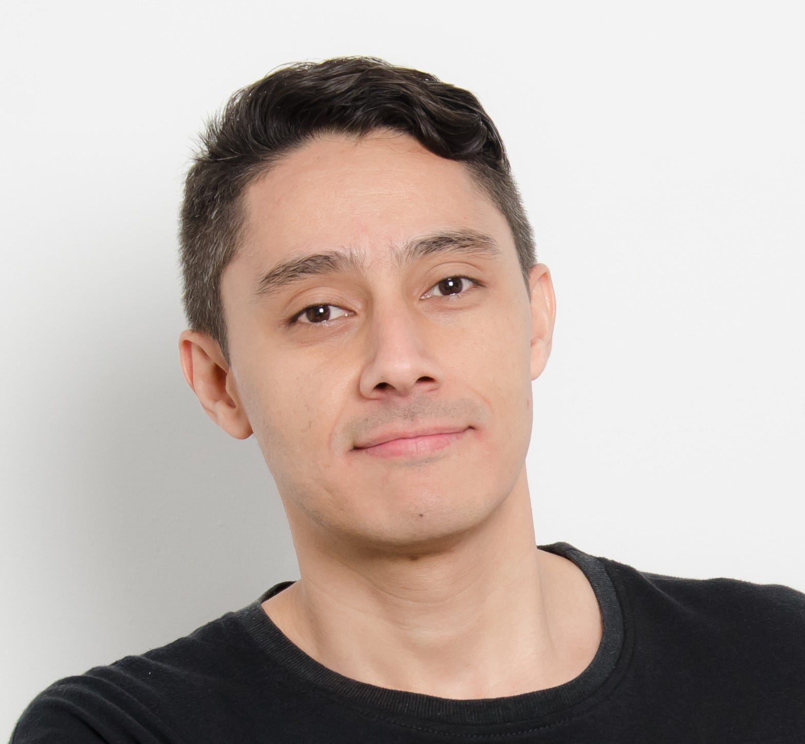 Juan Manrique – Medium