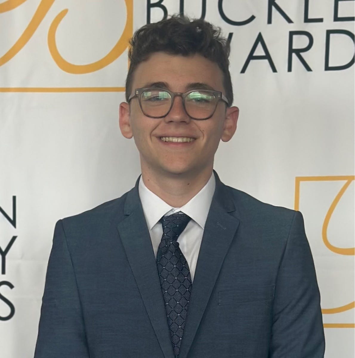 Reid Scearce – Medium