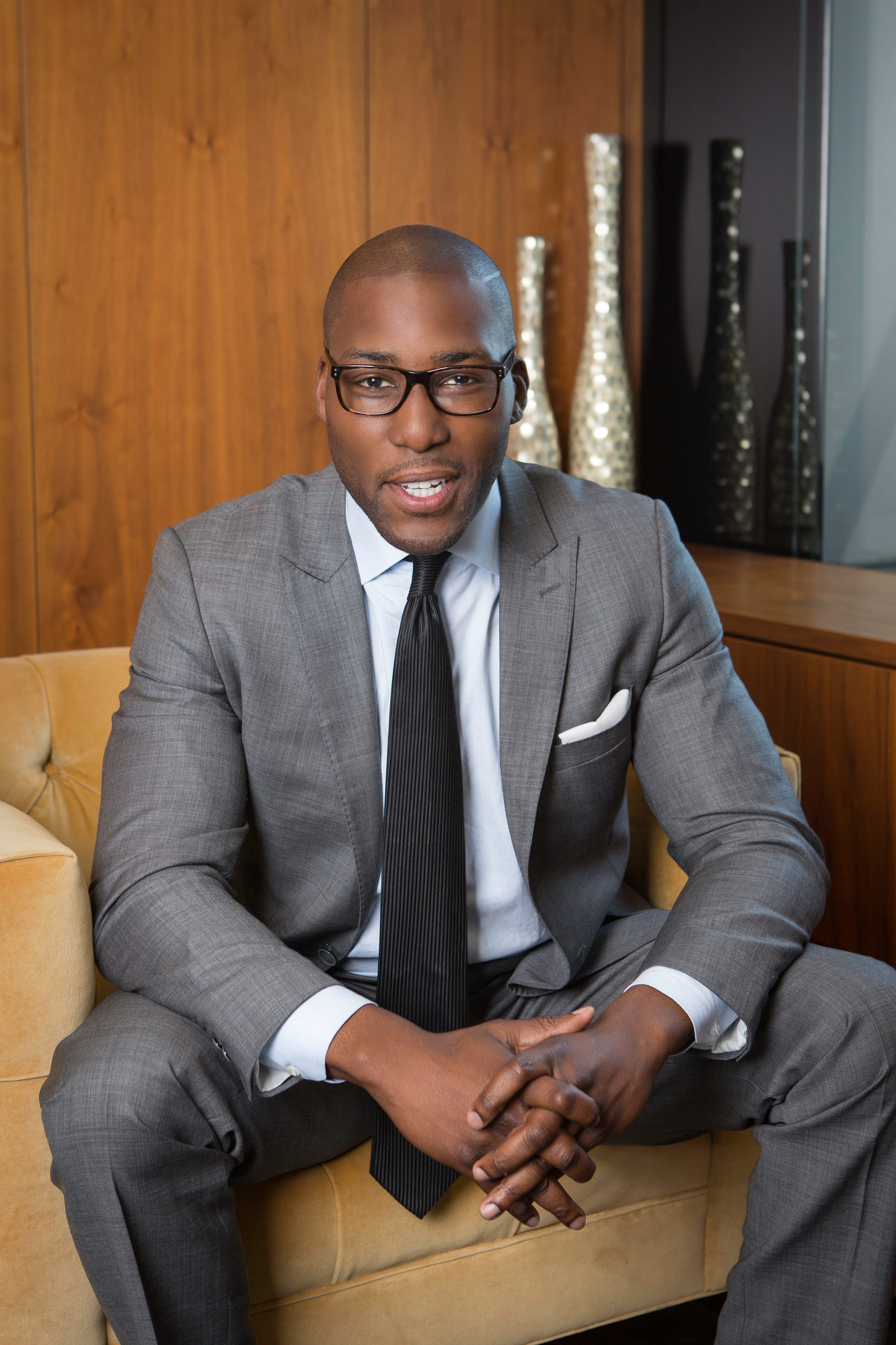 Tawan Davis – Medium