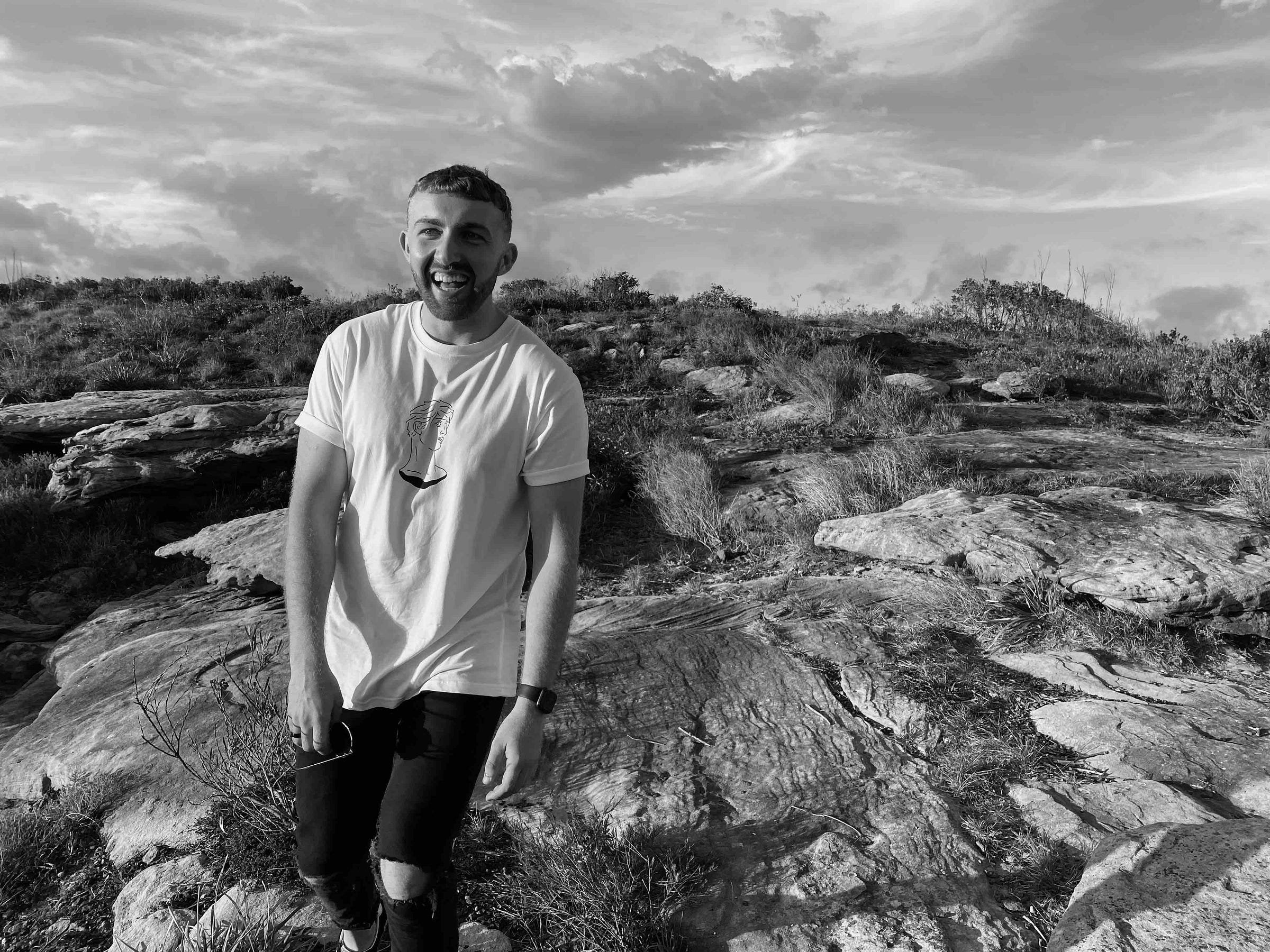 Max Woods – Medium