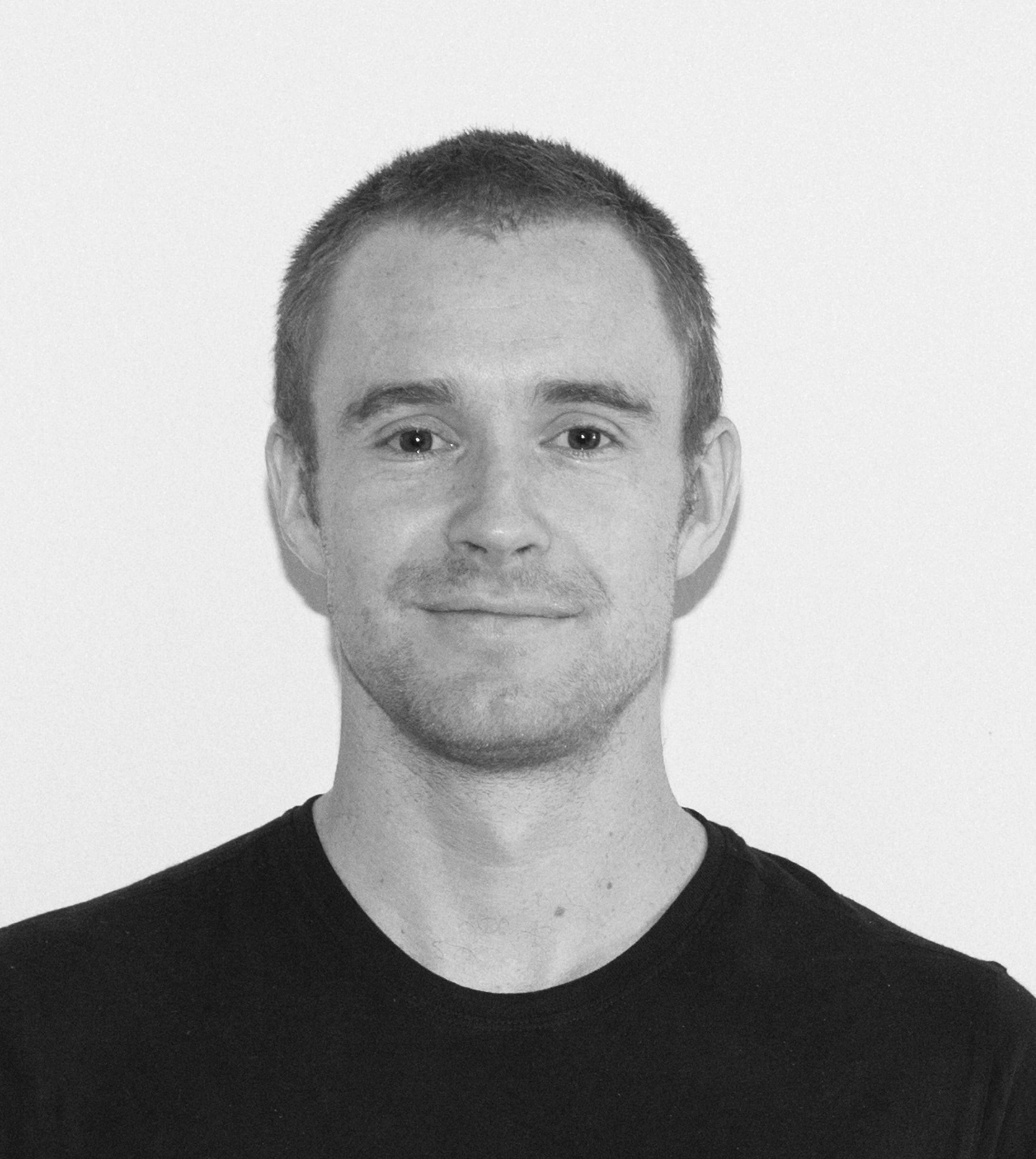 Simon Pallesen – Medium