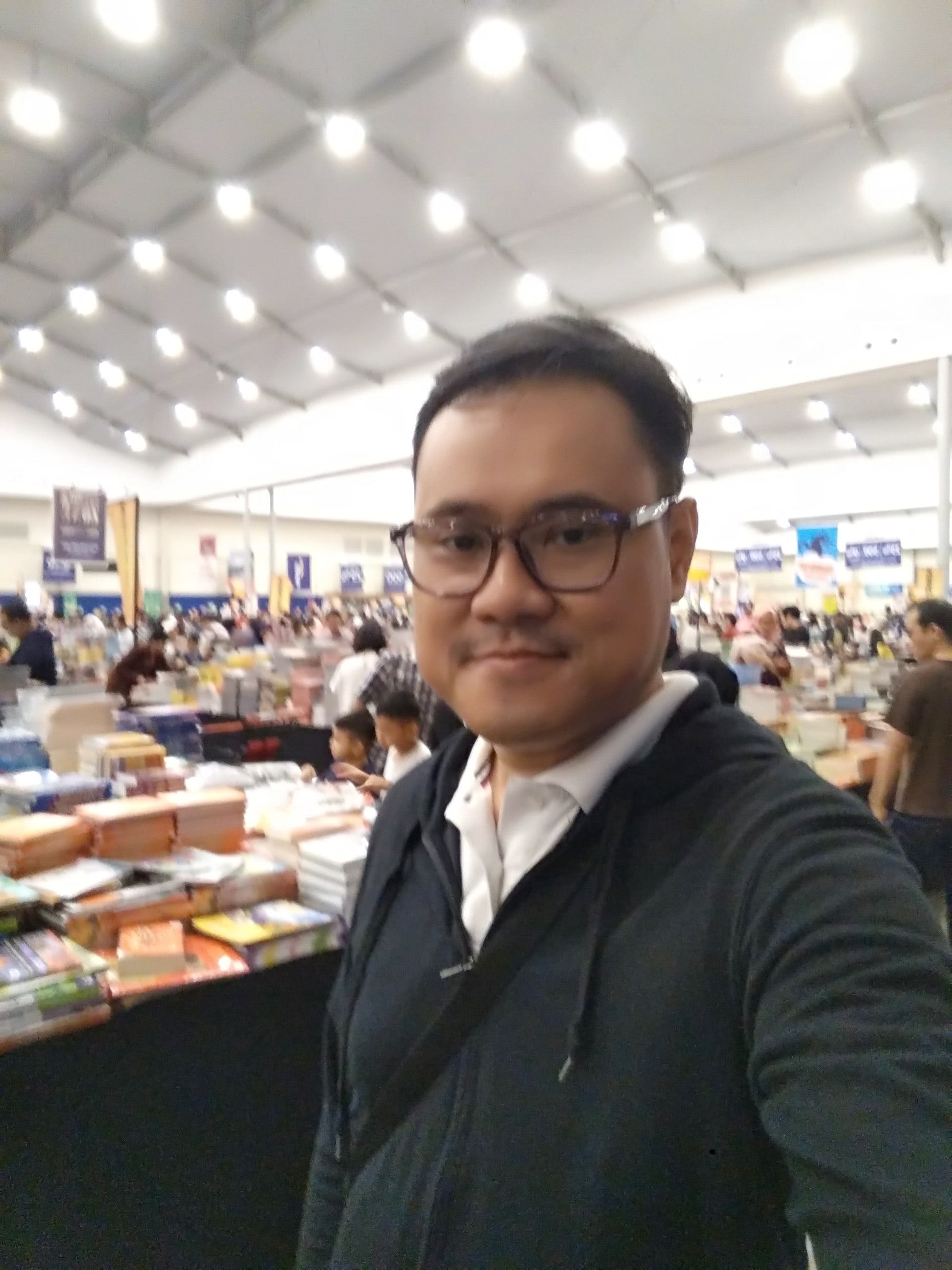 Farry Aprianto – Medium